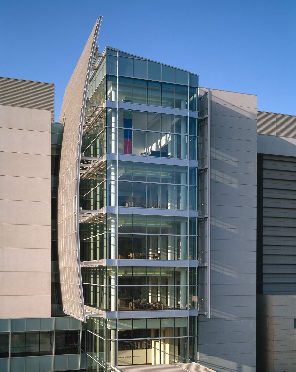 Discover Metal mesh cladding Hospitals Design Ideas and Pictures | Archello