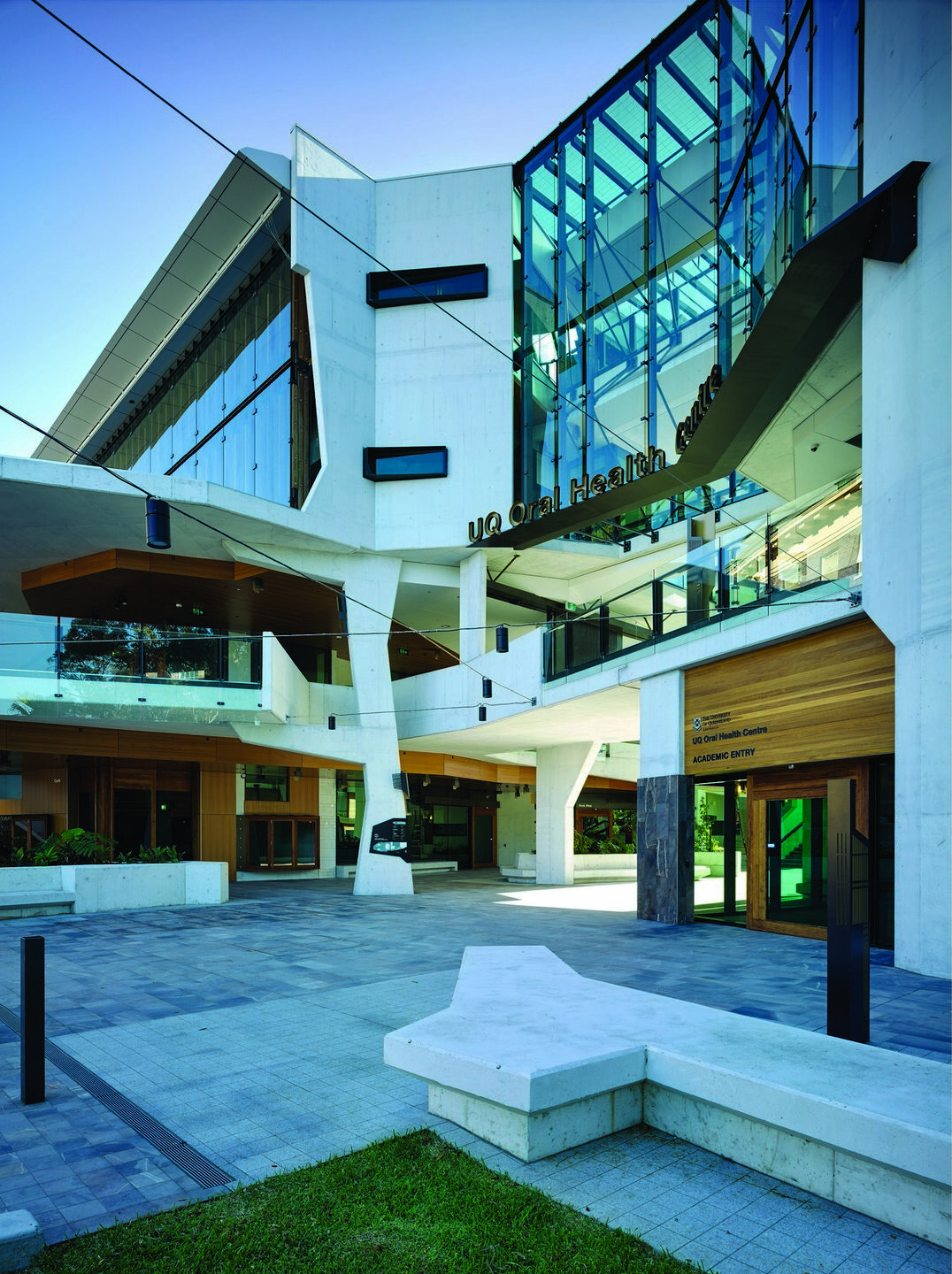 The University of Queensland Oral Health Centre | Cox Architecture ...