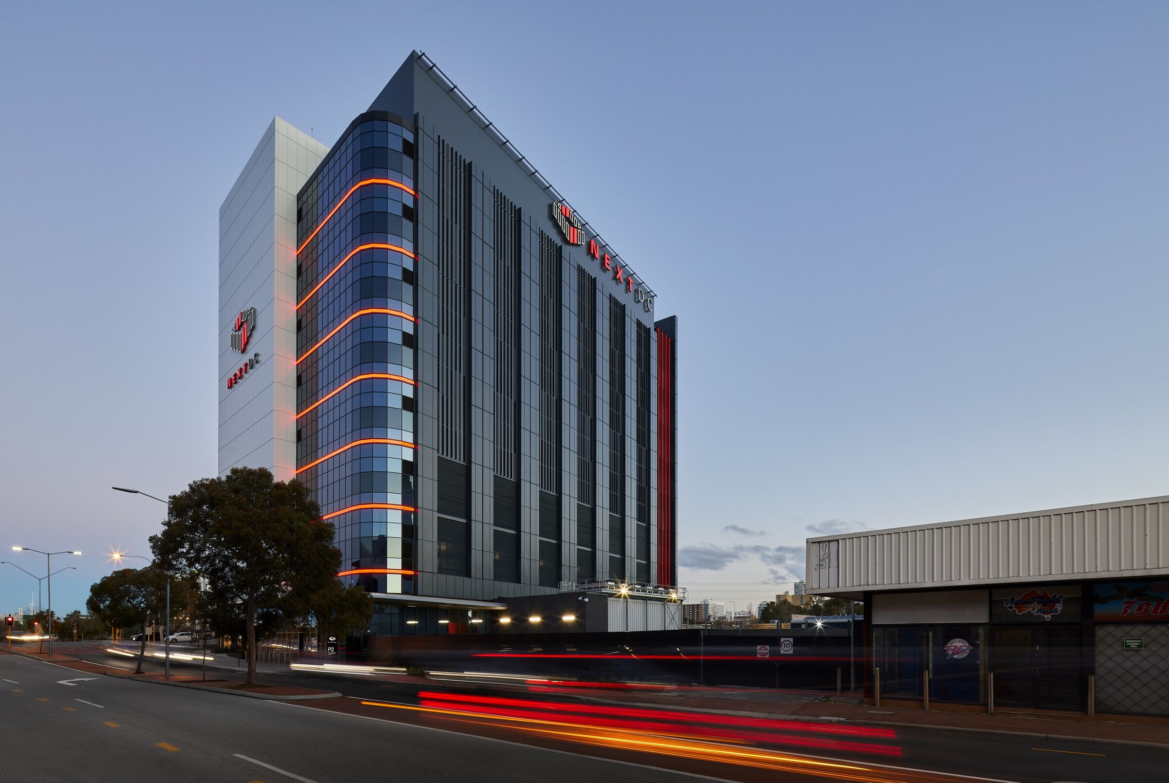 NEXTDC Data Centre – P2 Perth | Hames Sharley | Archello