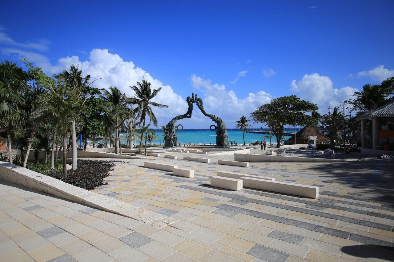 Viewpoint plaza park | Studio 360 | Archello