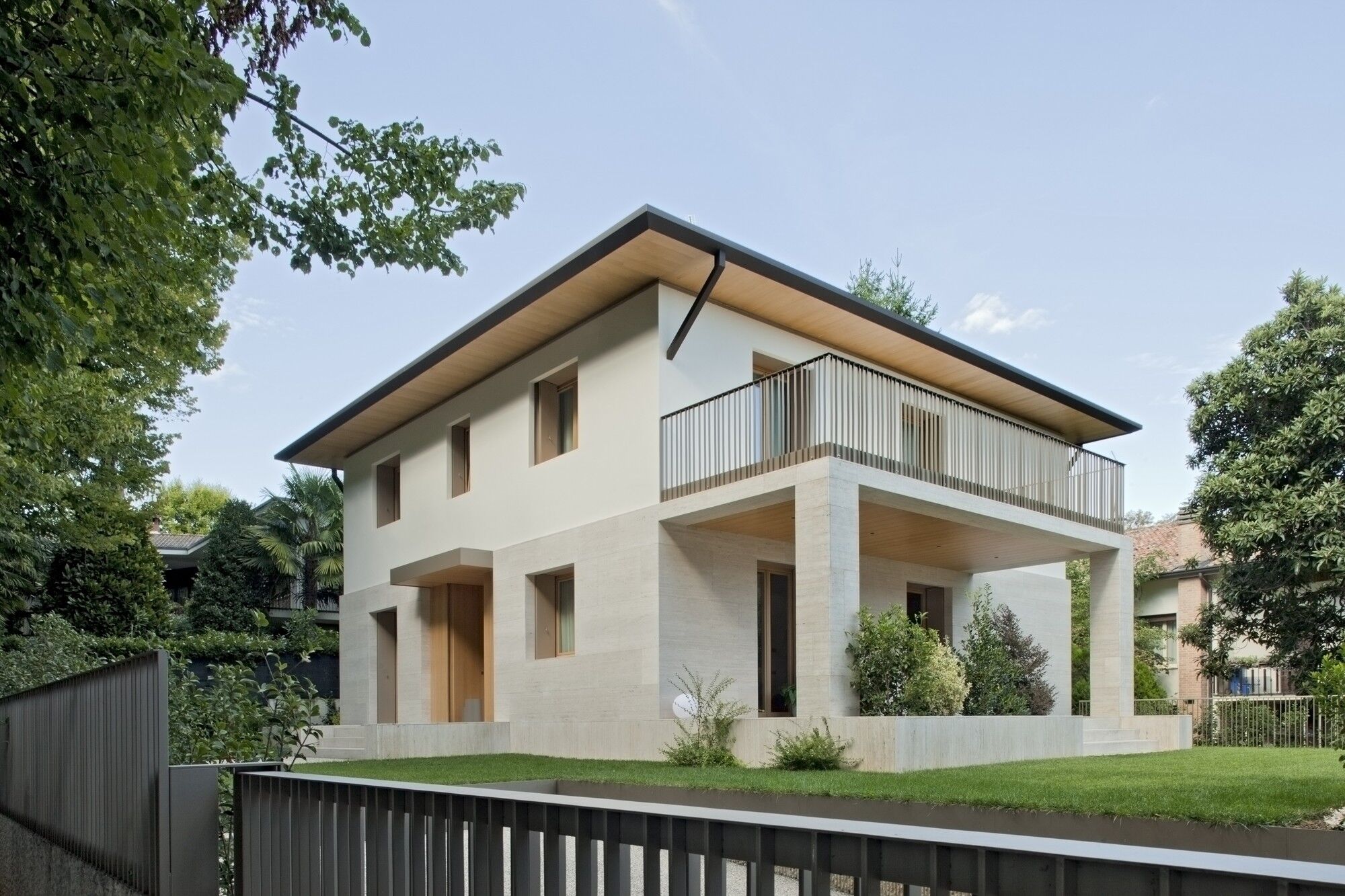 BT House | Reisarchitettura | Archello