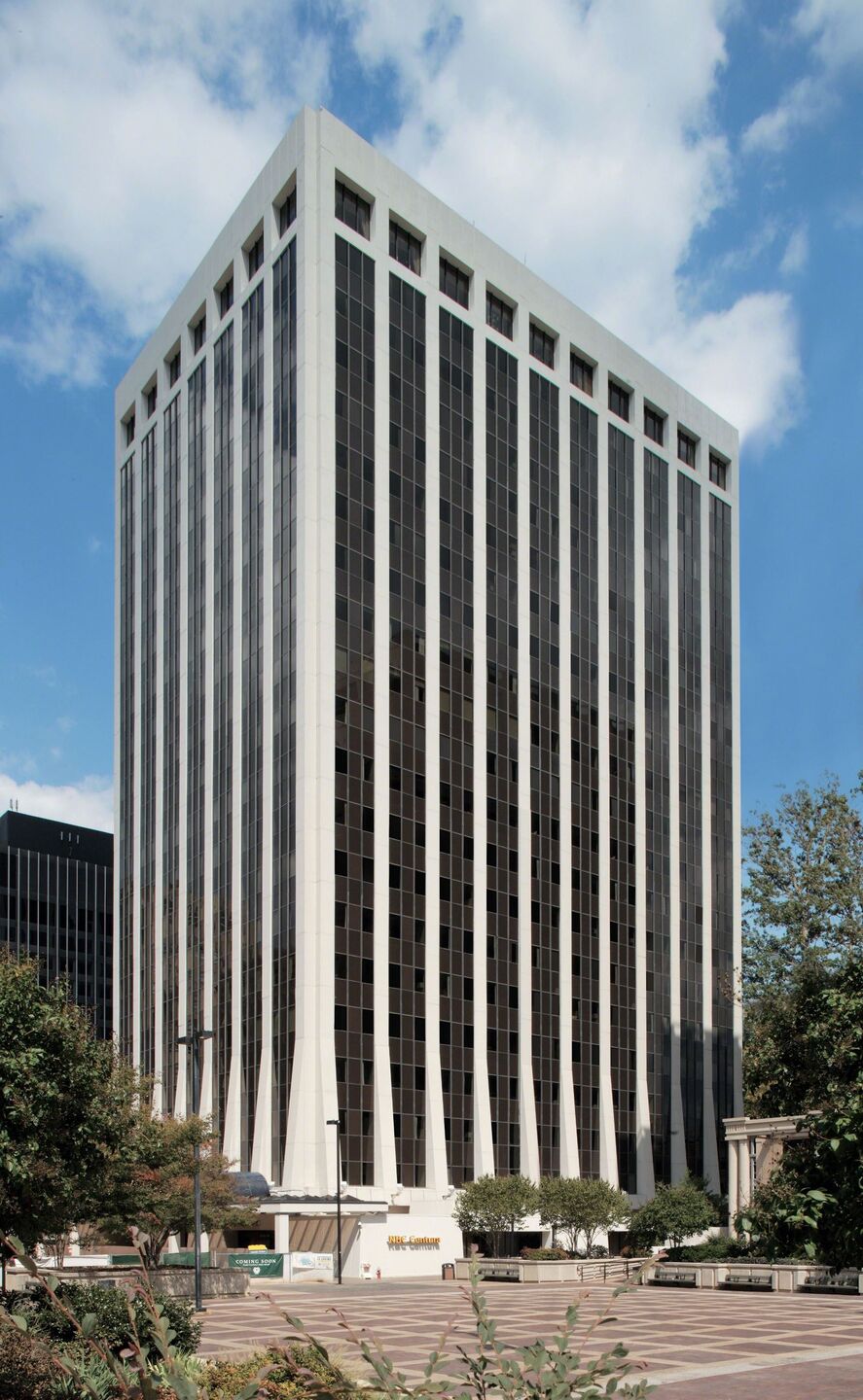 Solarbronze® Glass van Vitro Architectural Glass | Archello