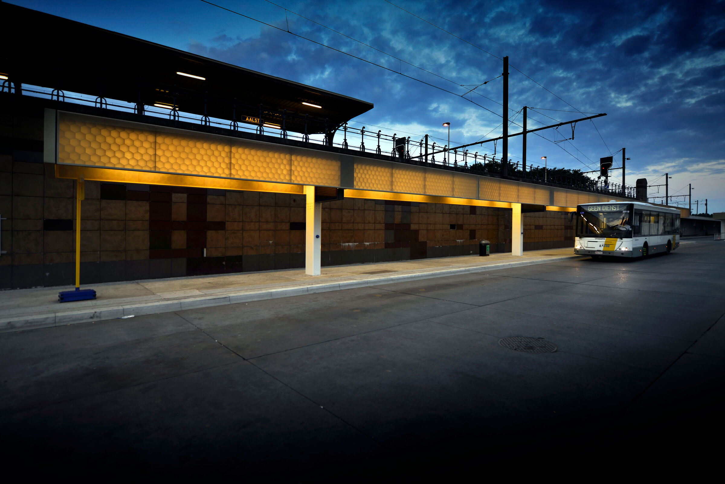 Translucent canopies busstation Aalst | Poly Products | Archello