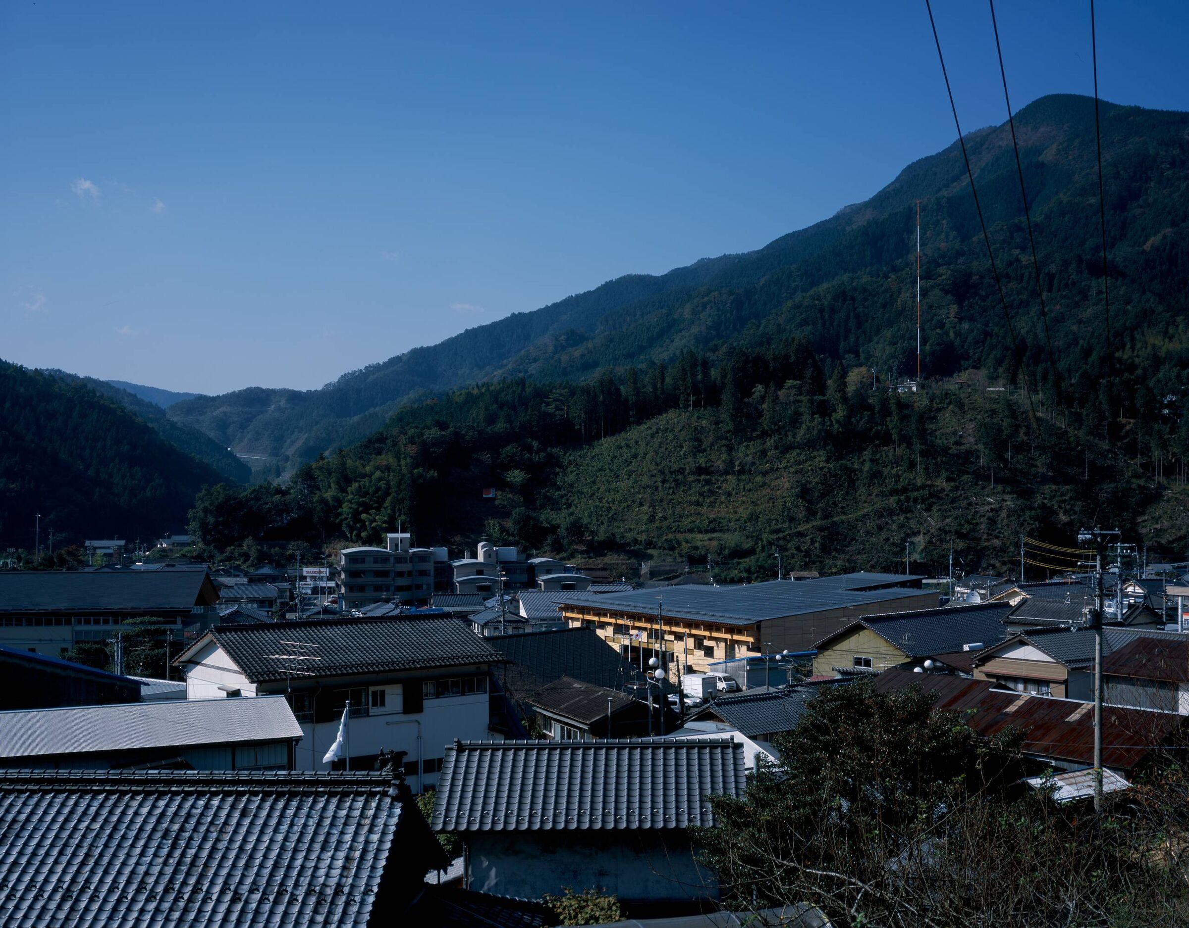 Gallery of Yusuhara Town Hall | Kengo Kuma and Associates | Media - 5