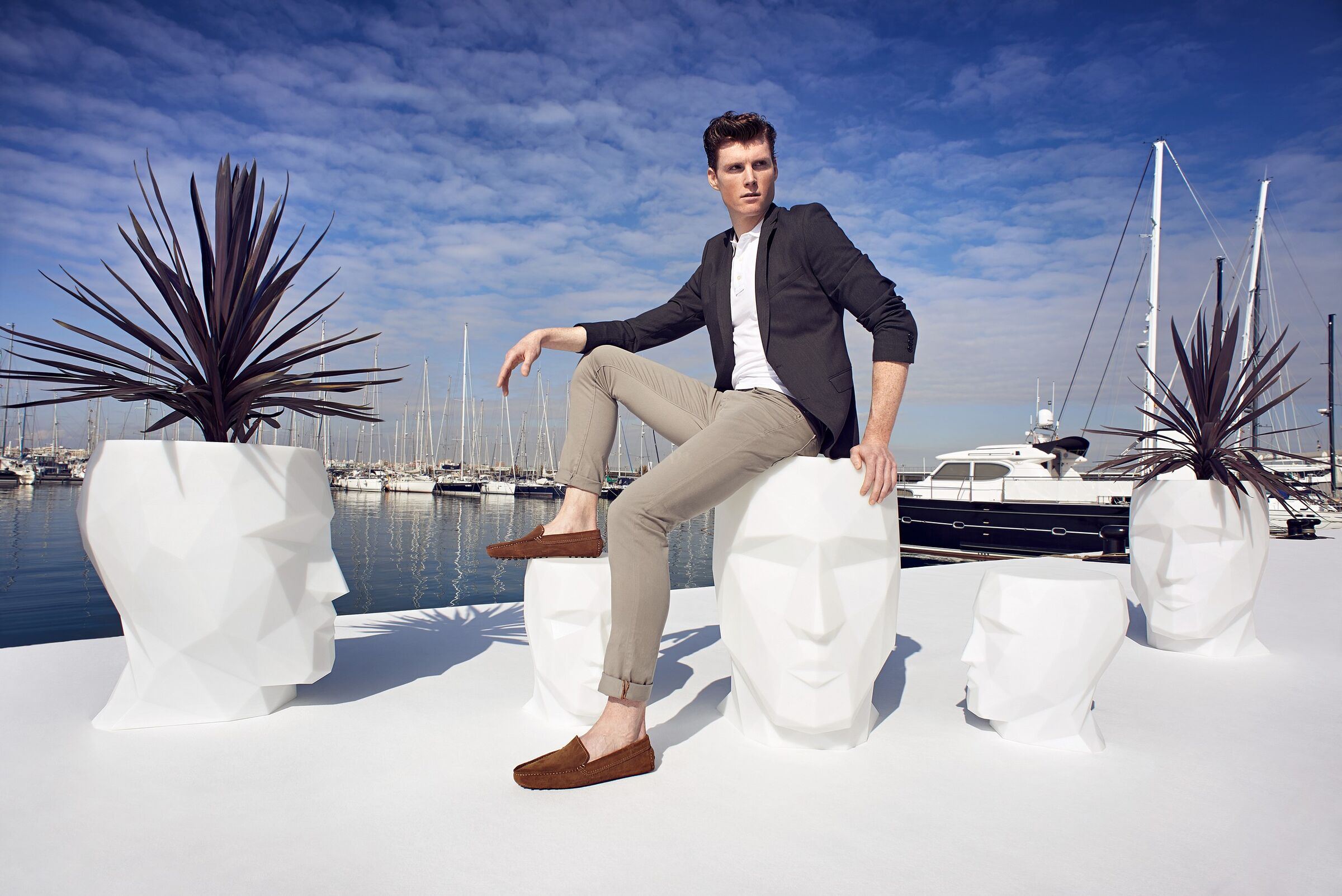 Adan stool by Vondom | Archello