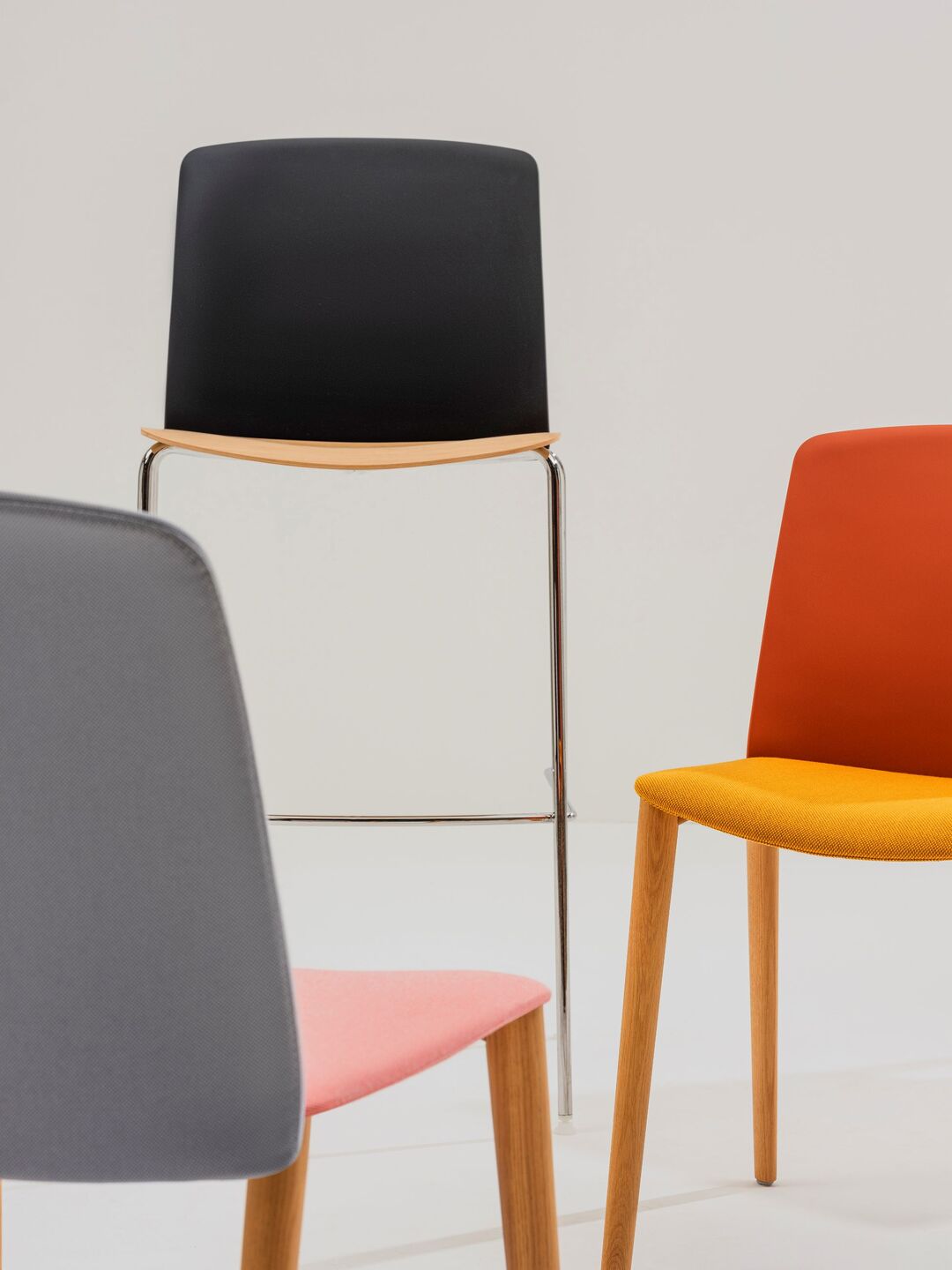 Mixu - Bar stool 4 legs stackable par {marque} | Archello