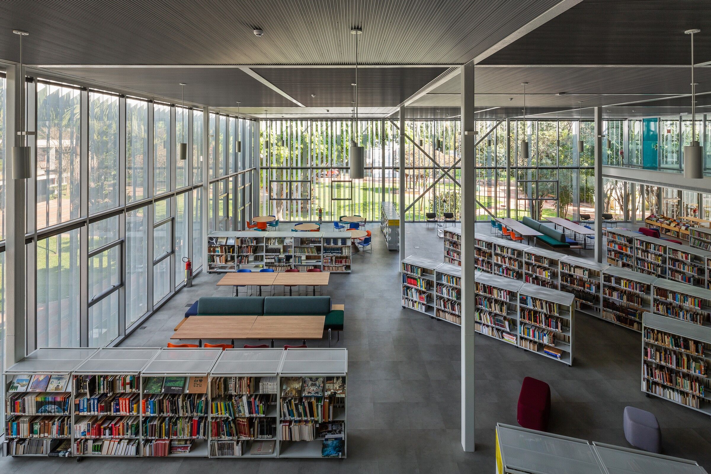 Gallery of Santa Cruz Library | Andrade Morettin Associates | Medios De ...