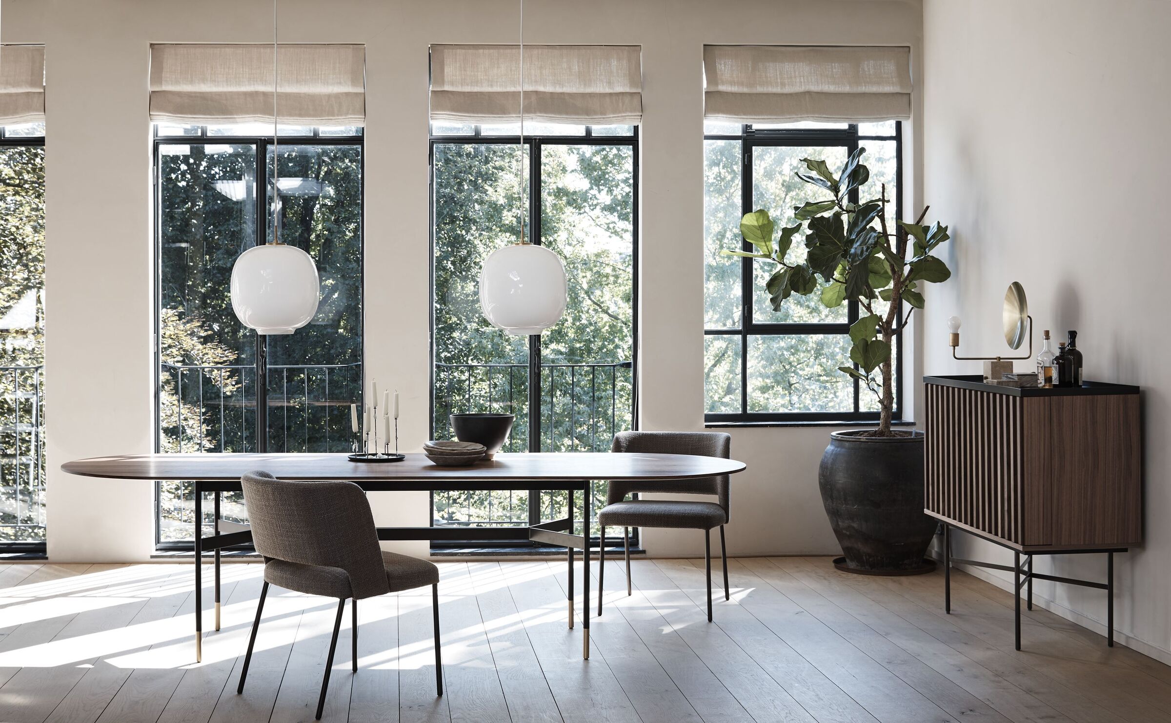 HARRI table by More | Archello