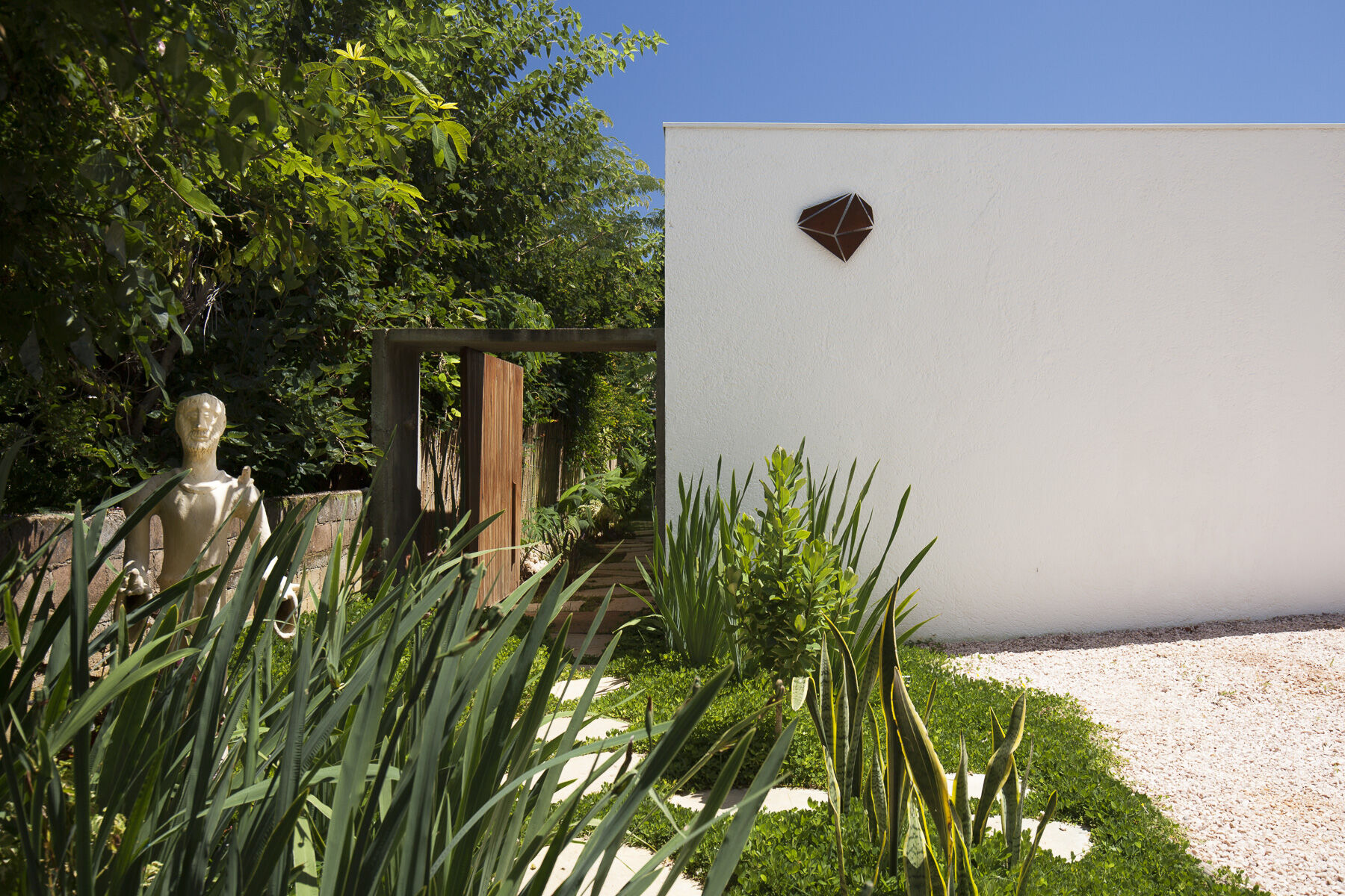 Gallery of Casa da Mangueira | Alan Chu | Media - 1