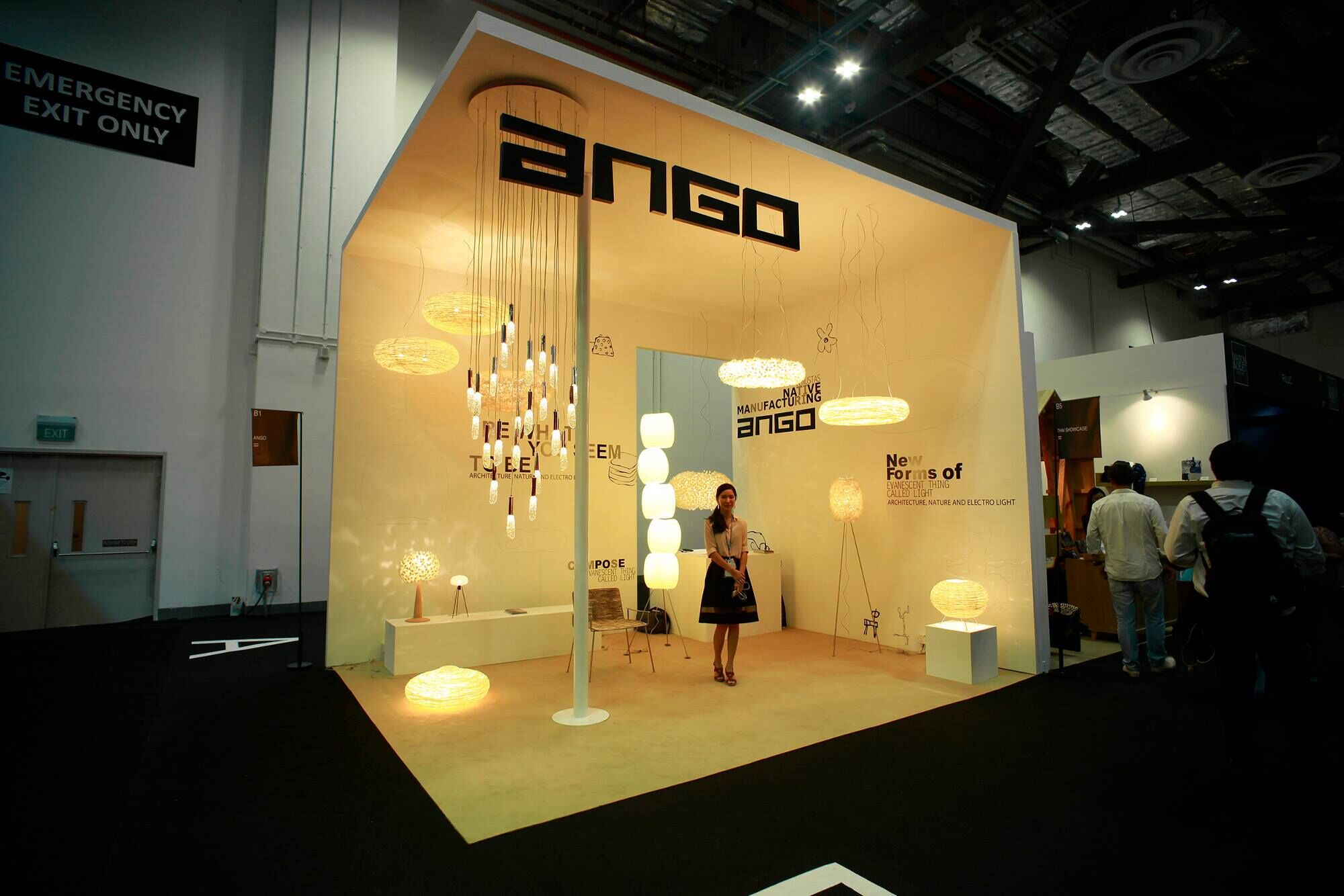 Discover mobiliario urbano Centros de Exposiciones Design Ideas and Pictures | Archello