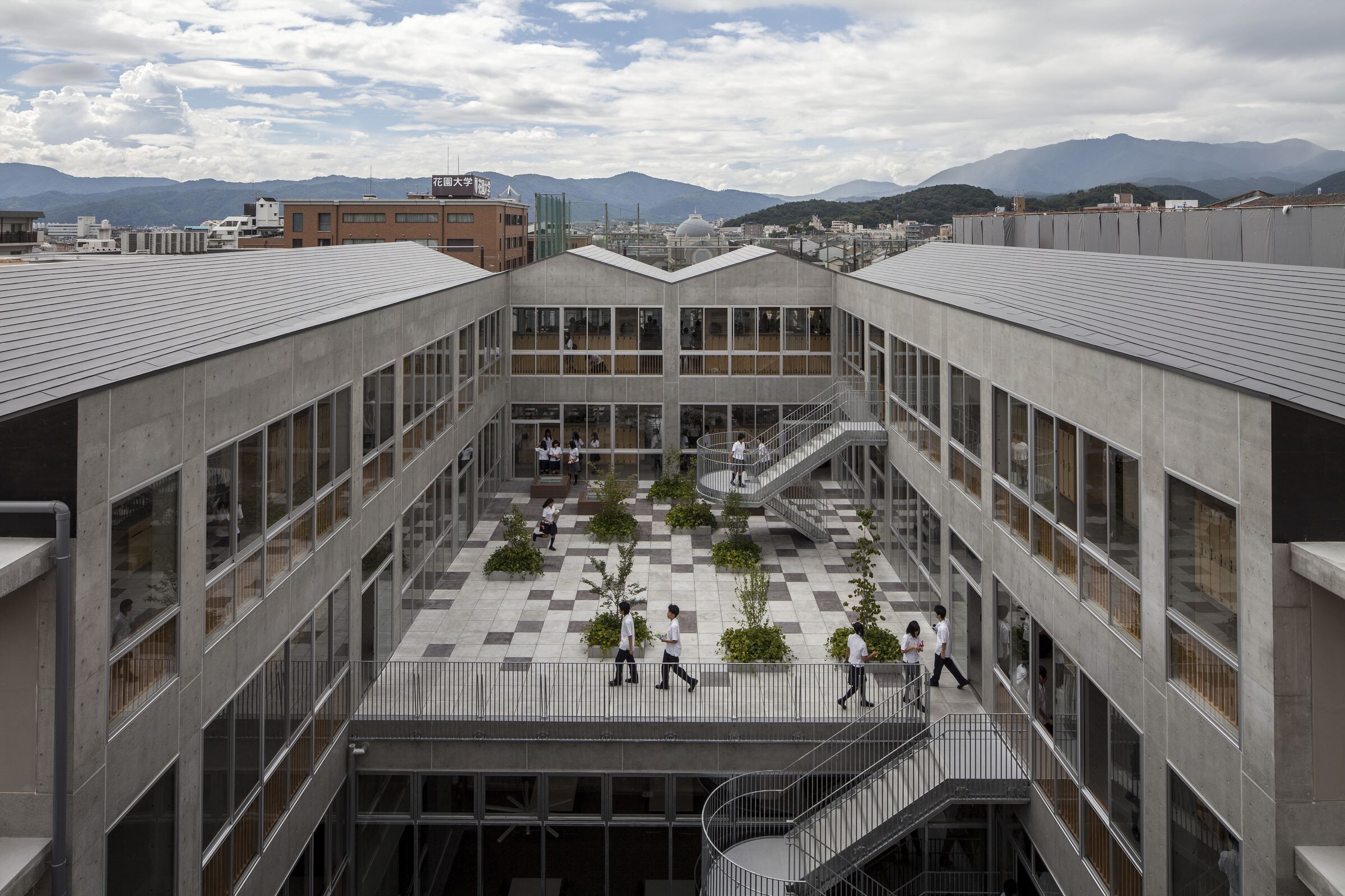 Rakuyo General High School | Coelacanth K&H Architects | Archello