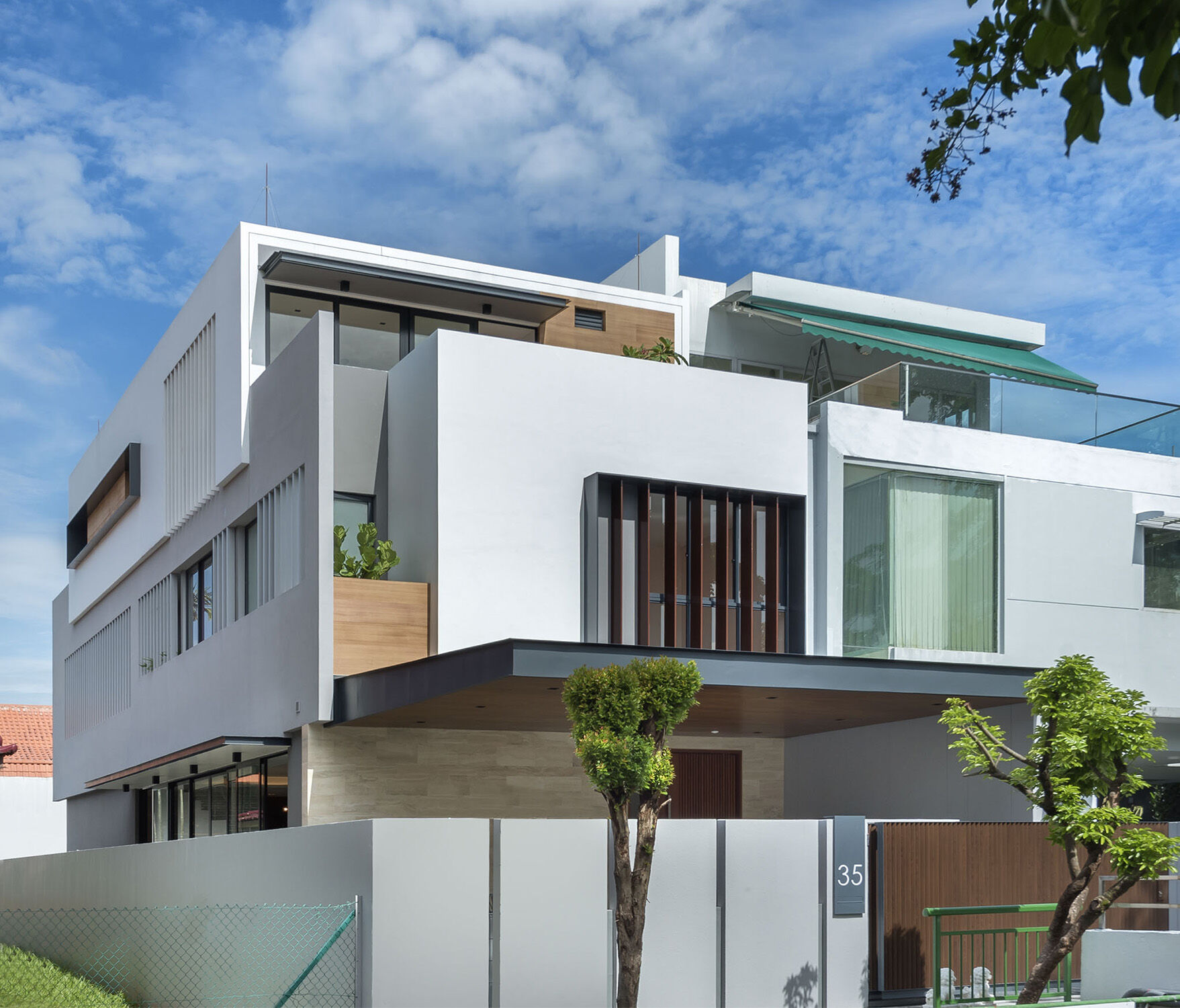 Layer House | ADX Architects | Archello