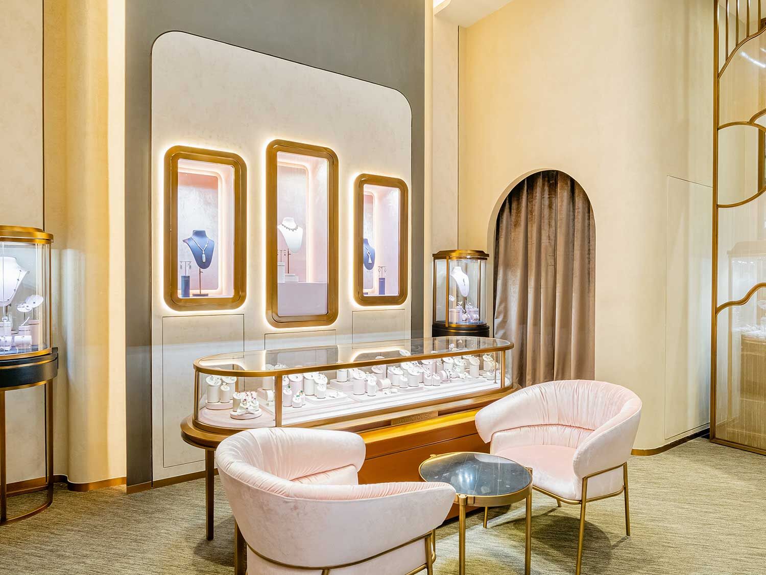 Gallery of La Marquise Jewellery Showroom, Dubai Mall | Designsmith ...
