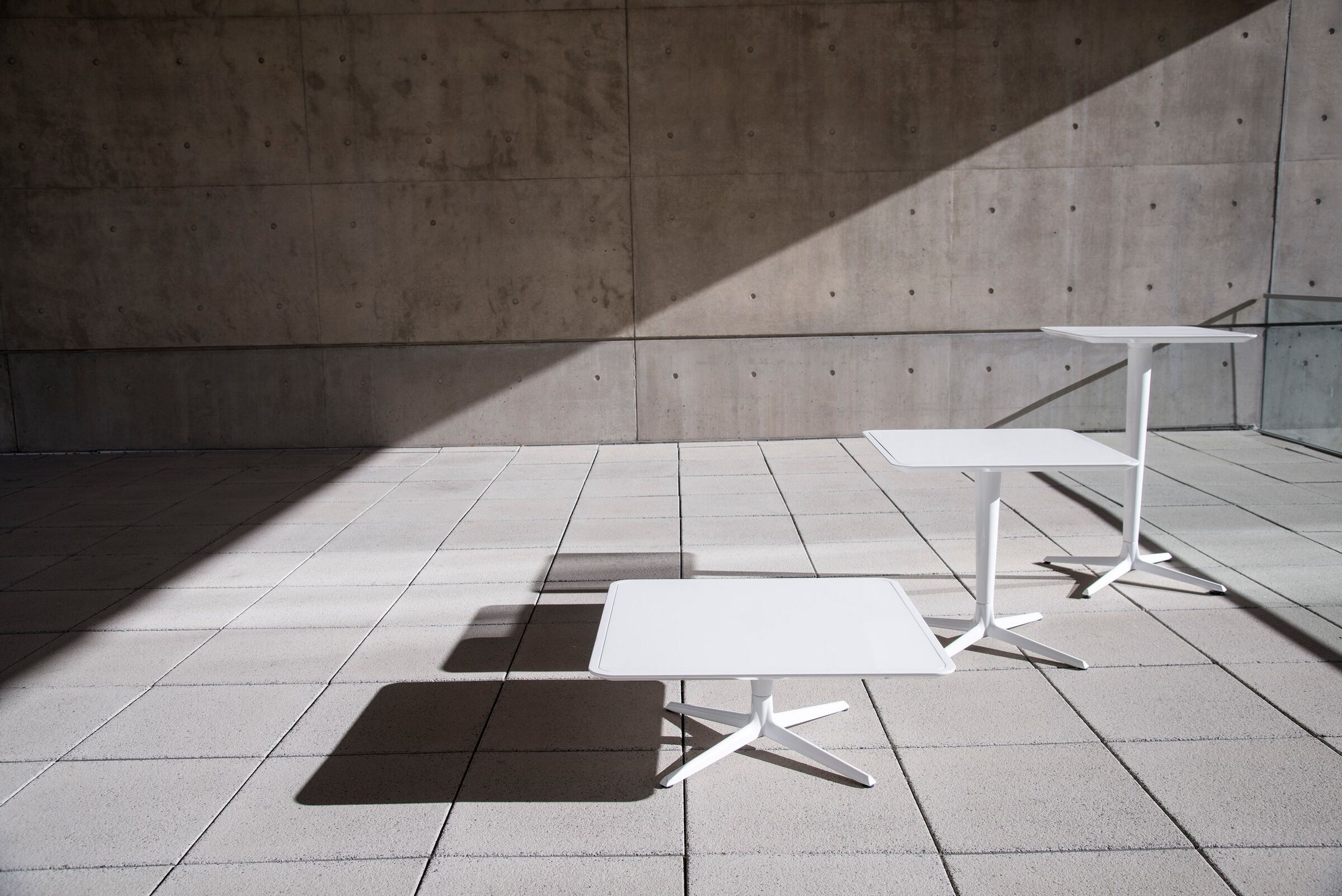 Chipman Table by Landscape Forms | Archello