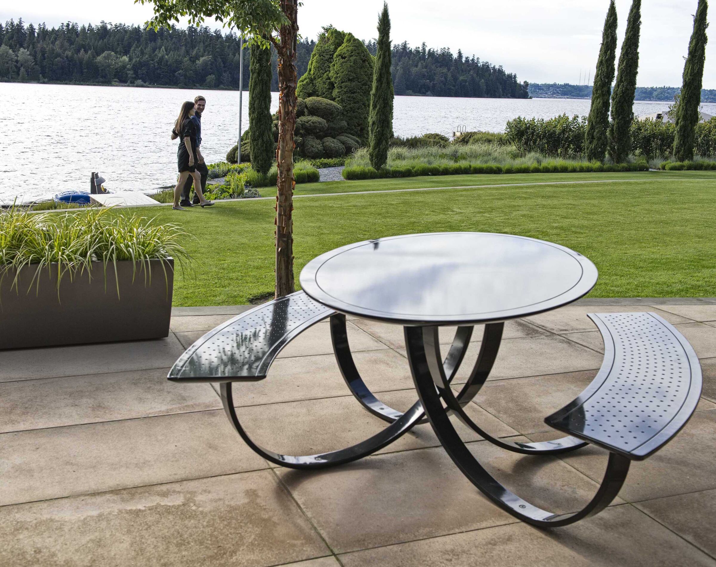 Charlie Table by Landscape Forms | Archello