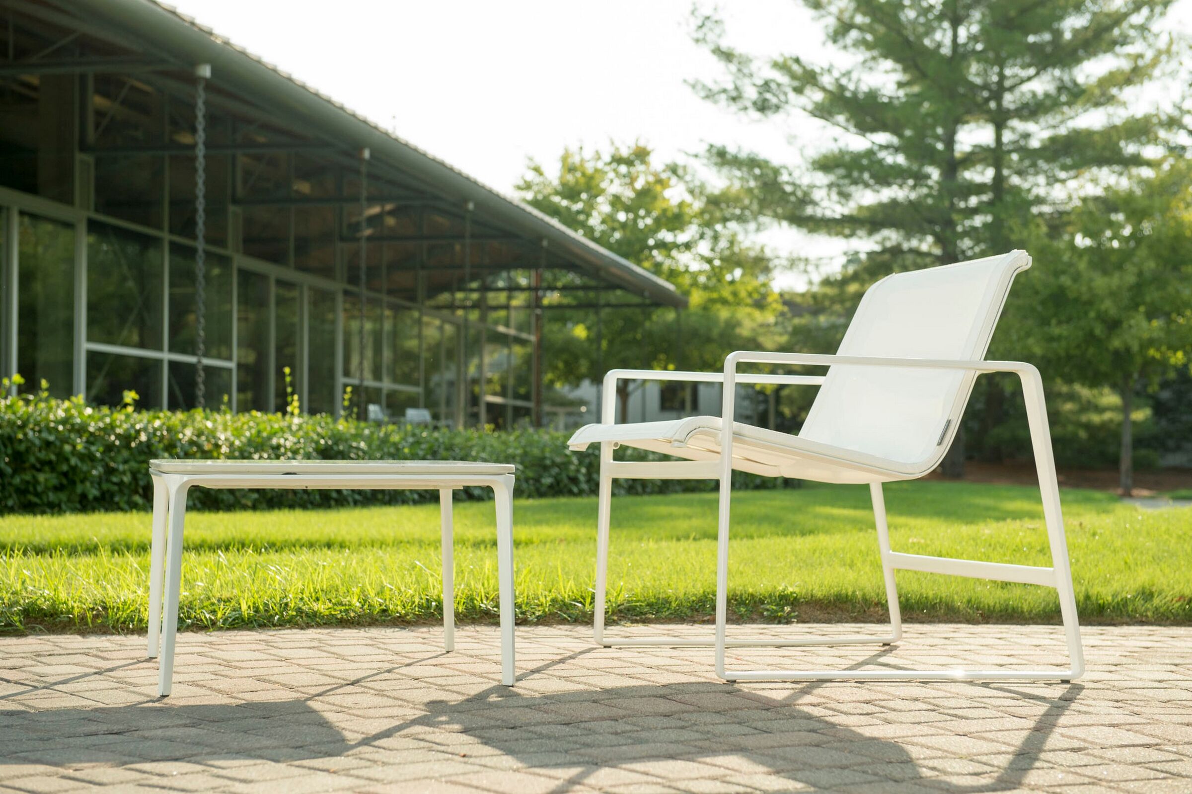 Cochran Side Table by Landscape Forms | Archello