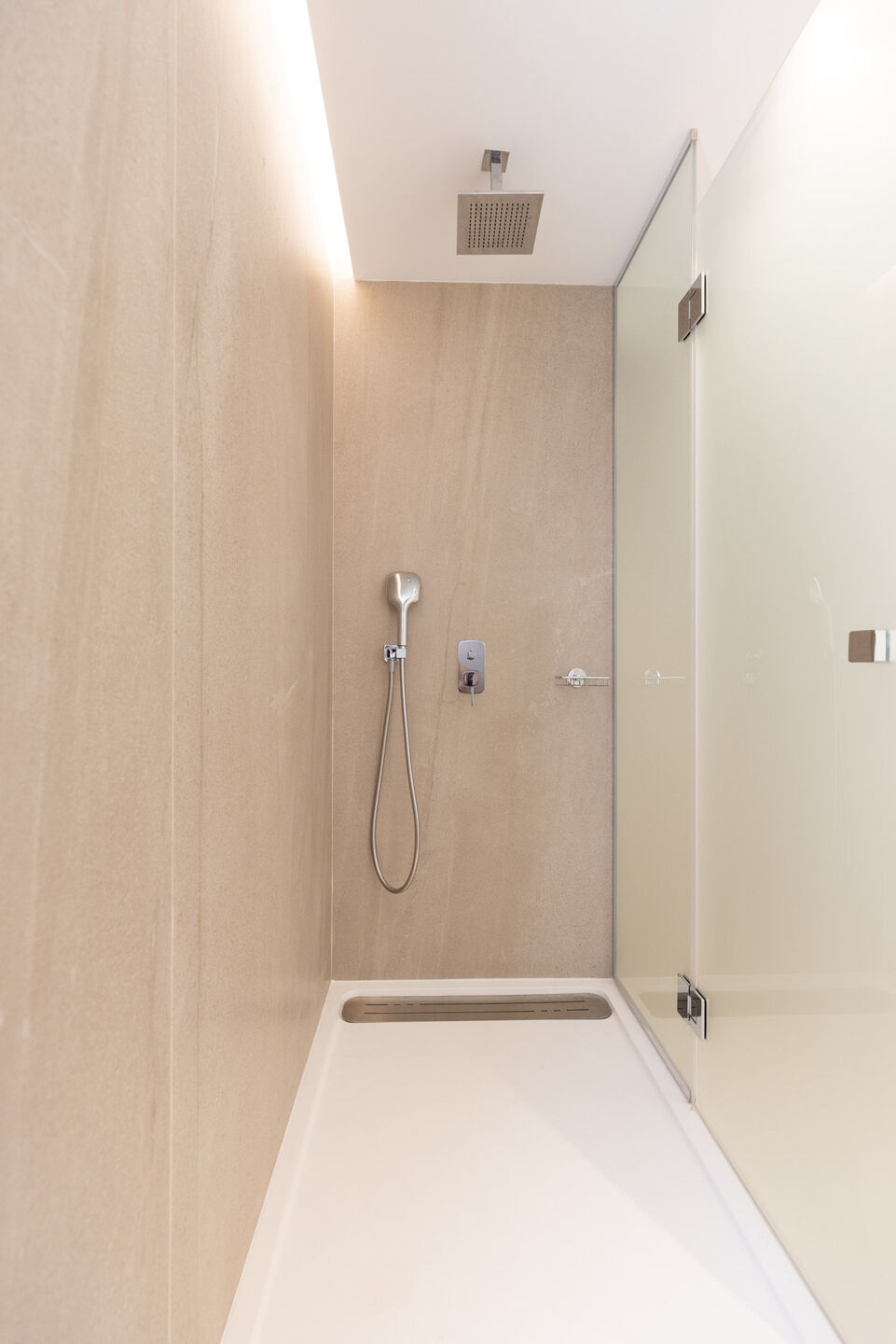 Discover Stone cladding Hotels Design Ideas and Pictures | Archello