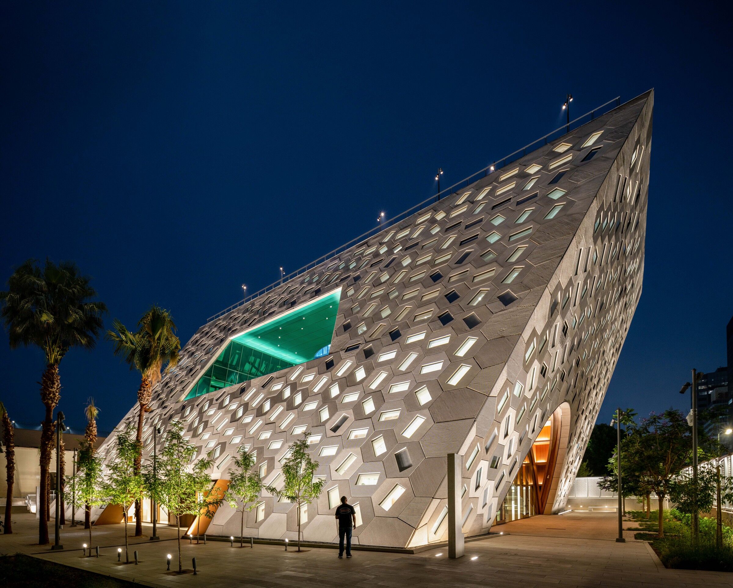 Audrey Irmas Pavilion | OMA | Archello