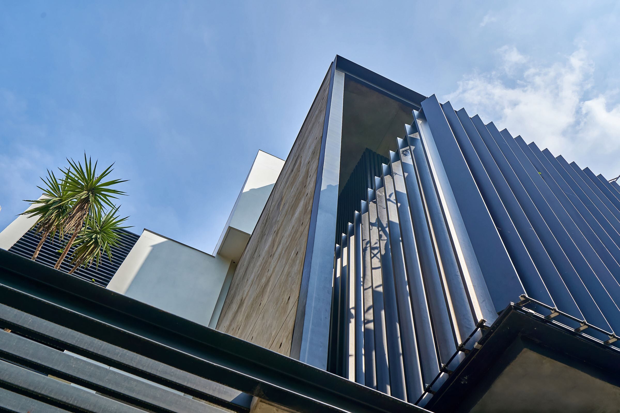 Gallery of Monochrome House | DADA | Media - 4