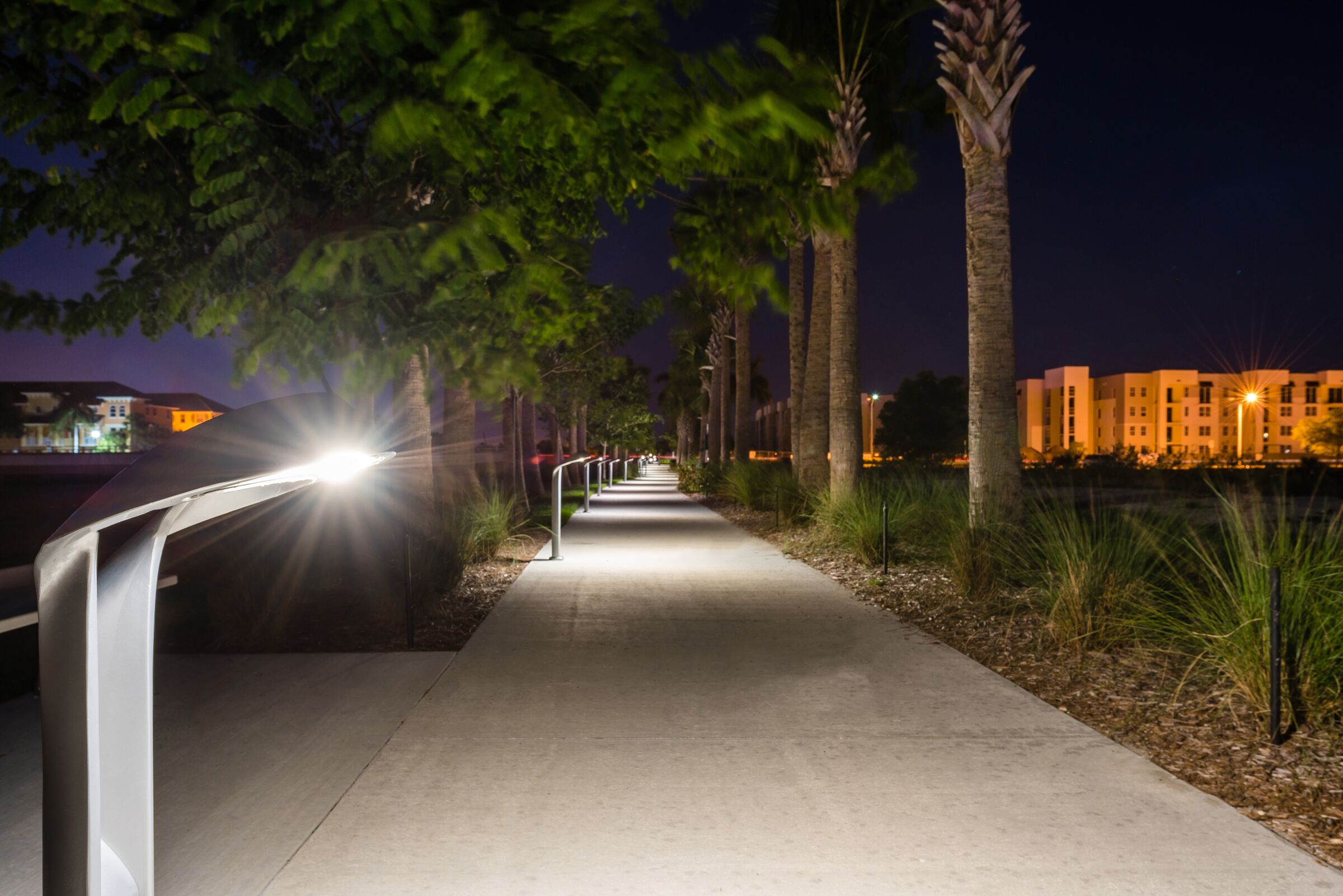 Lo-Glo Path Light by Landscape Forms | Archello