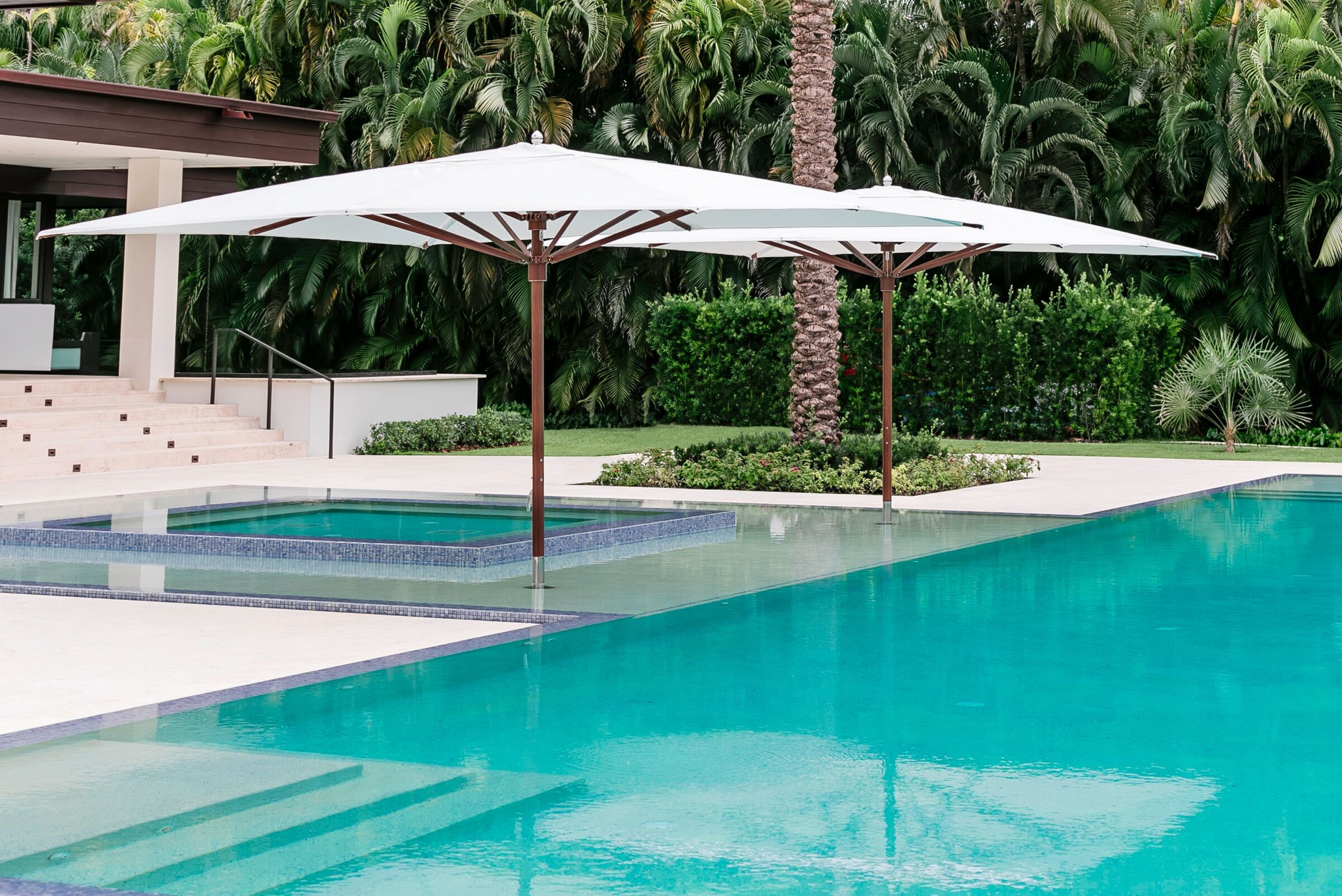 TUUCI Plantation MAX Classic by Landscape Forms | Archello