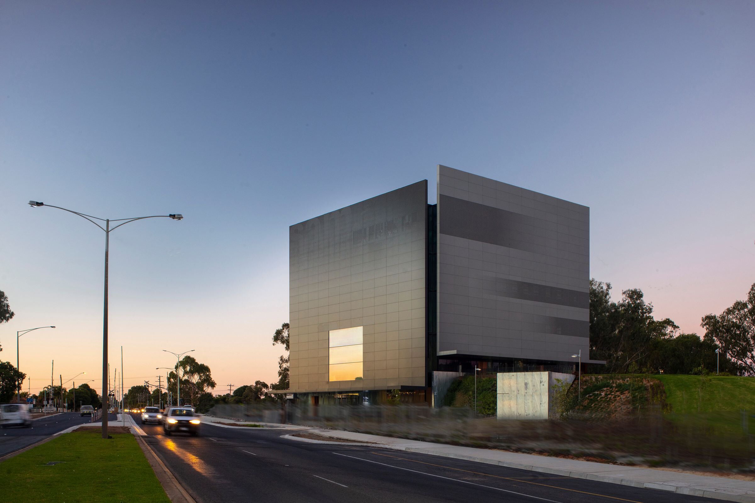 Shepparton Art Museum | Denton Corker Marshall | Archello