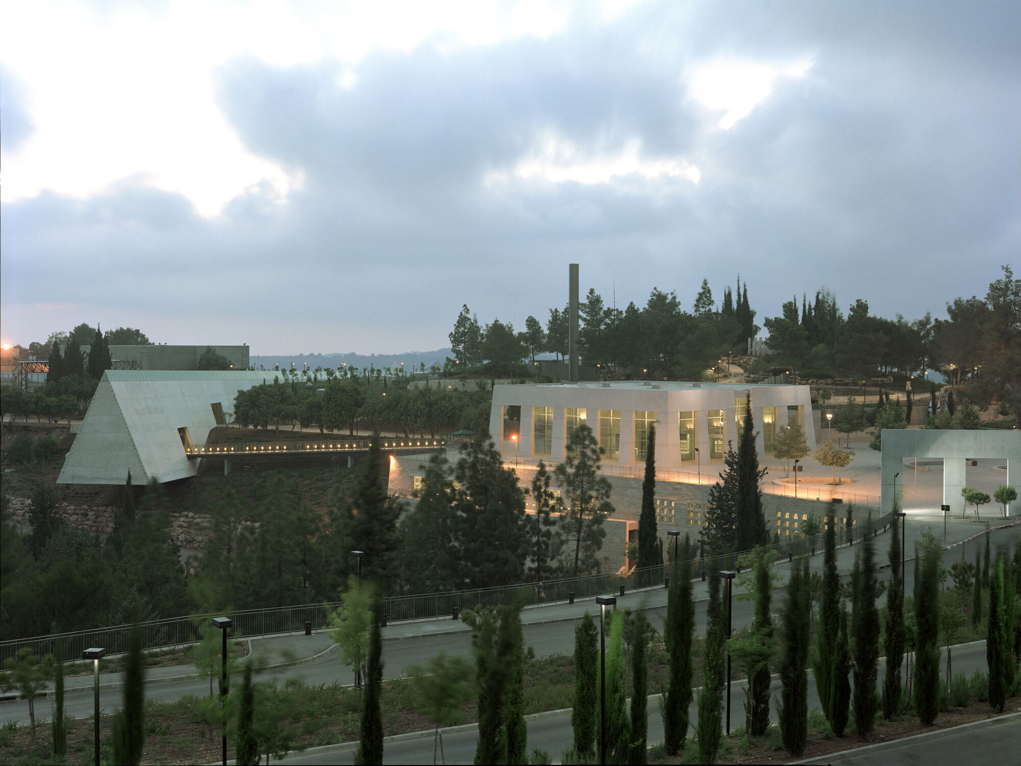 Gallery of Yad Vashem Holocaust History Museum | Safdie Architects ...