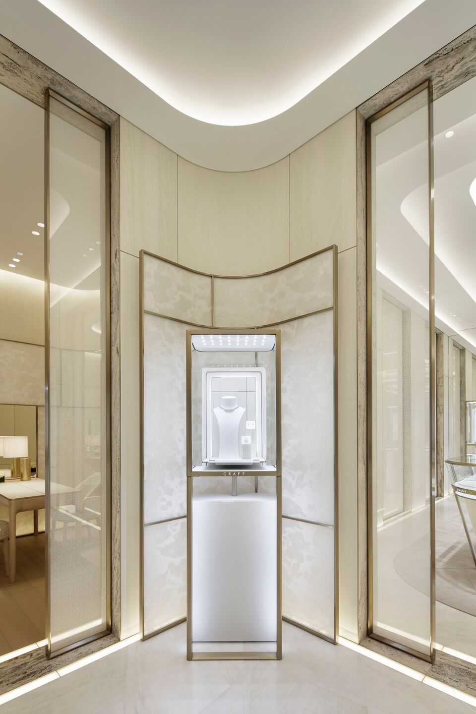 Gallery of Graff Flagship Store in Tokyo | Curiosity | Media - 5