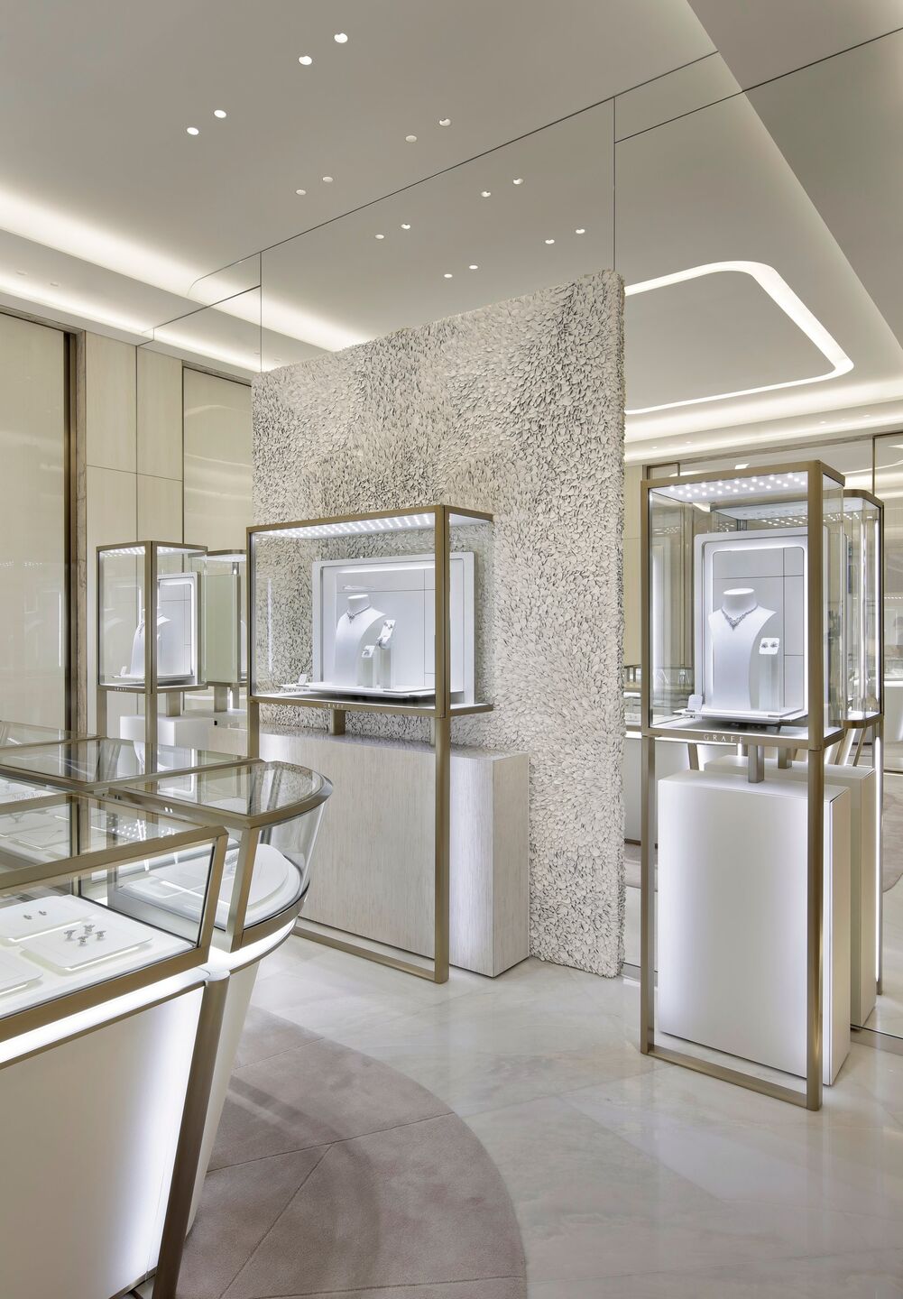 Gallery of Graff Flagship Store in Tokyo | Curiosity | Media - 7