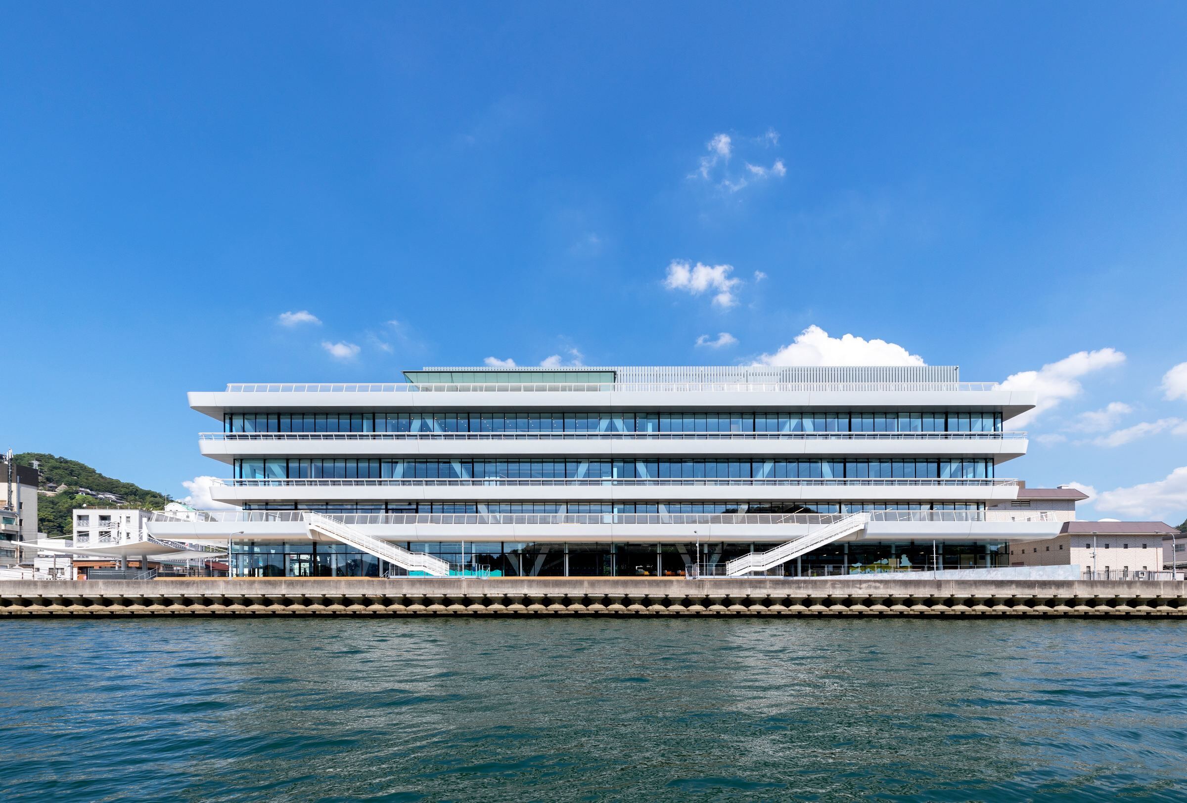 Onomichi City Office embraces local shipbuilding technologies | Archello
