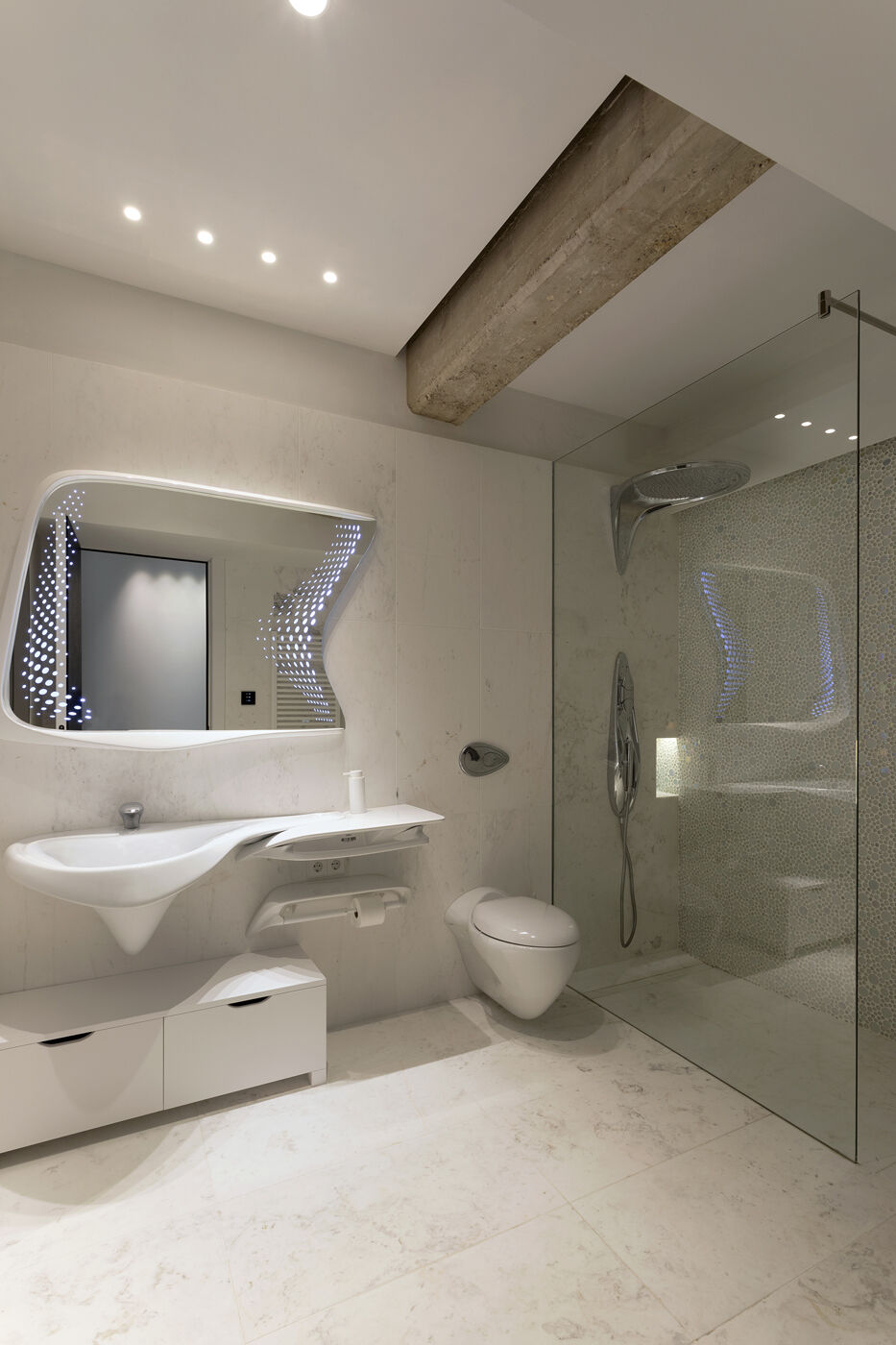 Gallery of CASA FRENTE AL RIO | PORCELANOSA | Media - 15