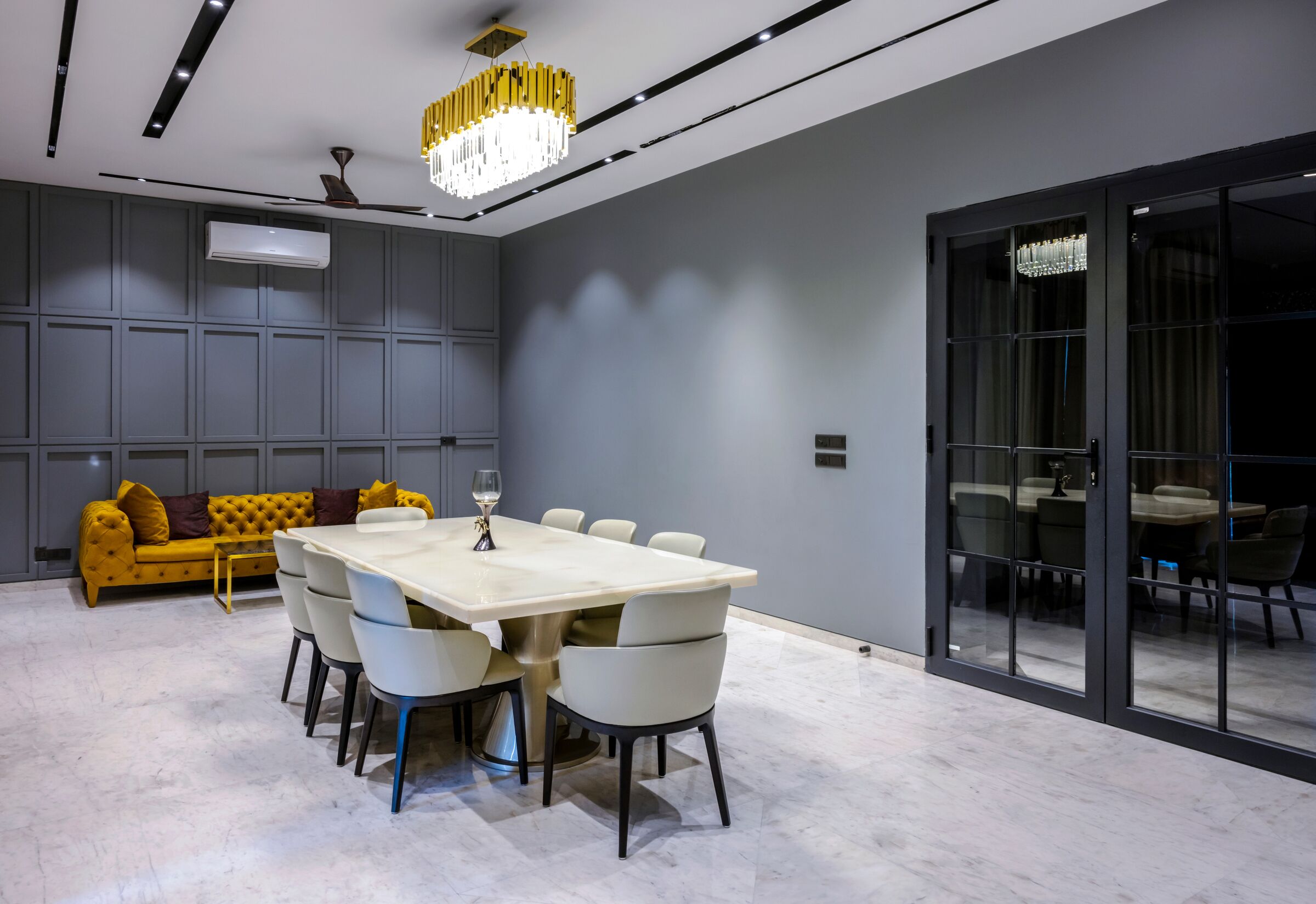 The Arc House | ASRO Arcade | Archello