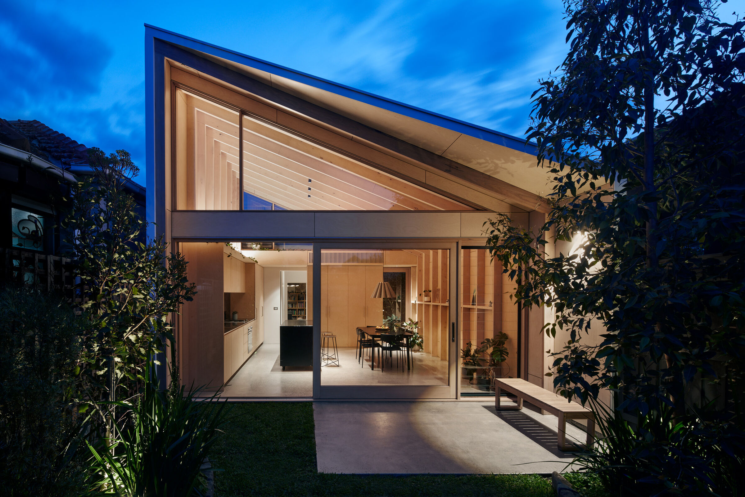 Gallery of Brunswick Bush Shack | Sarah Kahn Architect | Media - 2