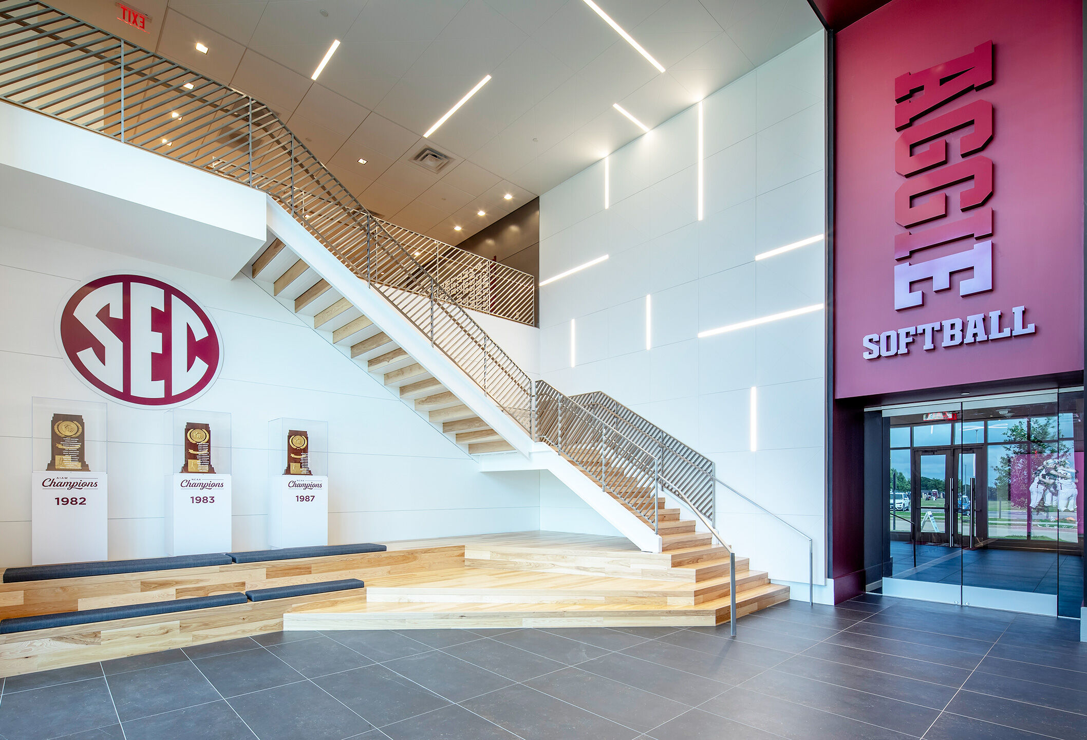 USG Ceilings Plus Wallforms™ - Metal Panel Wall System by USG ...