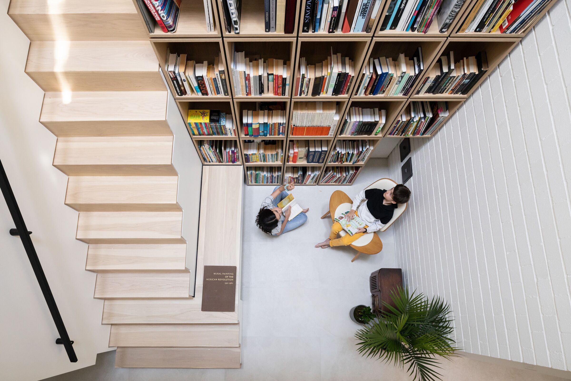 Book Lover’s Paradise by RSAAW celebrated as Western Living’s Home of the Year | Archello