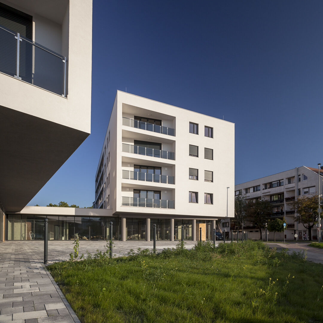 85-apartments-condominium | BAUMIT | Archello