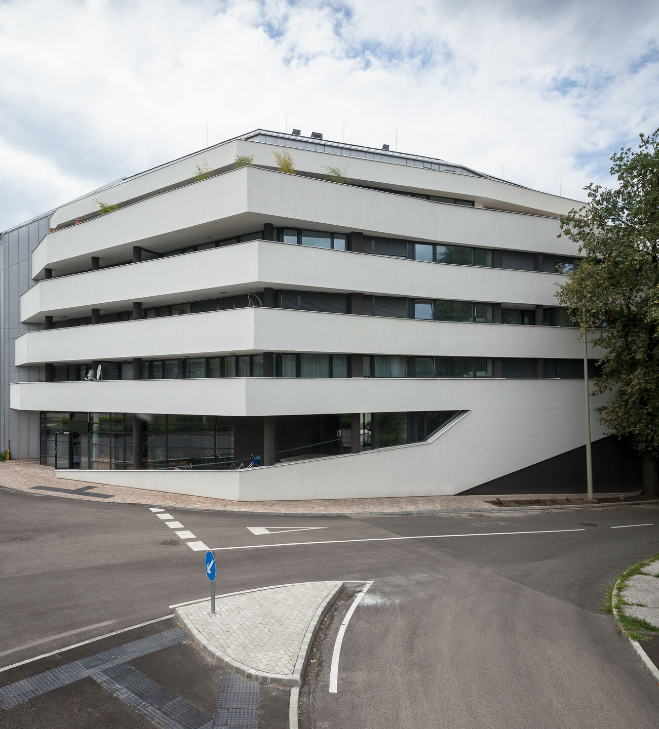 Riverbank panthouse | BAUMIT | Archello