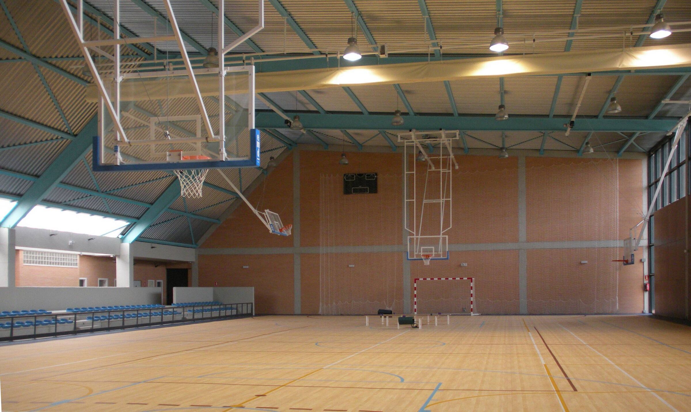 Sports pavilion | Ayerbe Recco Arquitectos | Archello