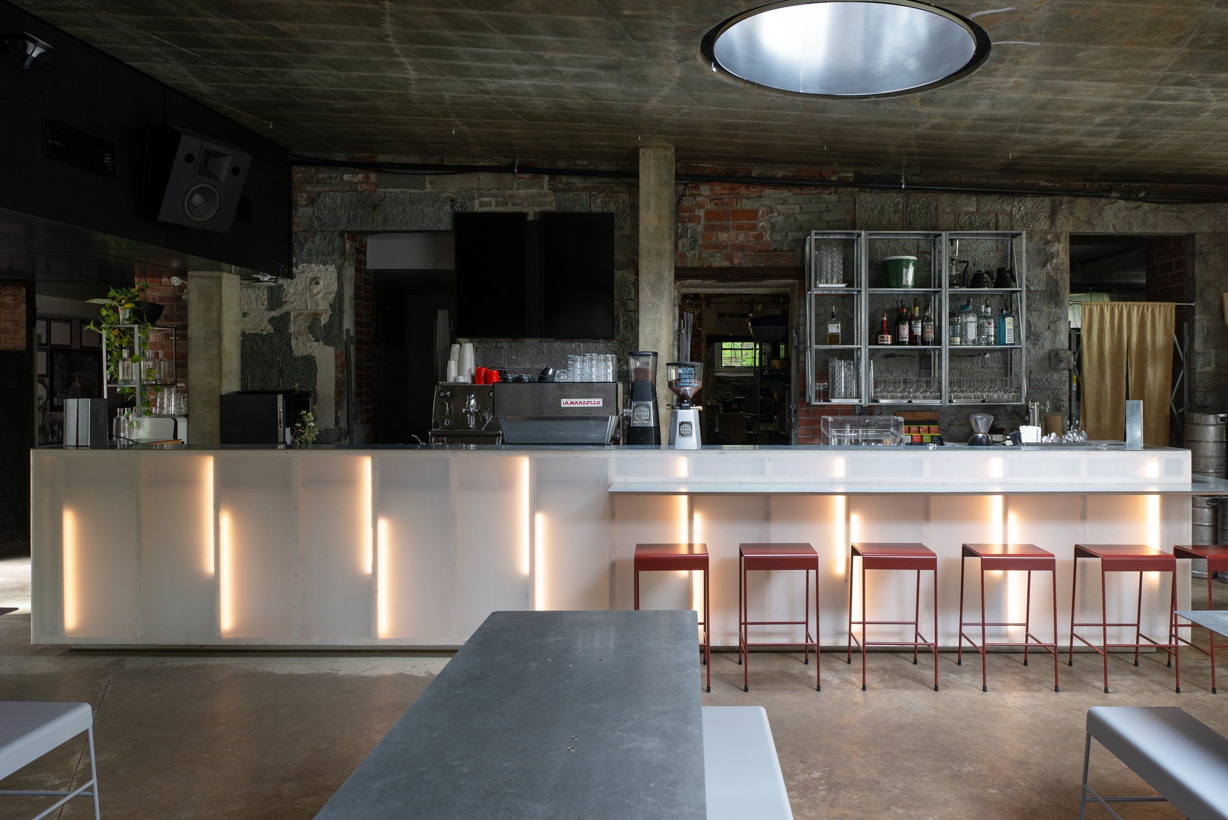 Gallery of Osmo X Marusan Café | MDT Mobilier | Medios De Comunicación - 1