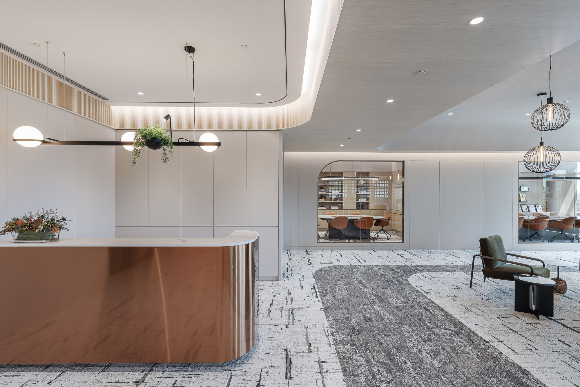 Gallery of A warm and chic office | Grande Interior Design | Media - 1