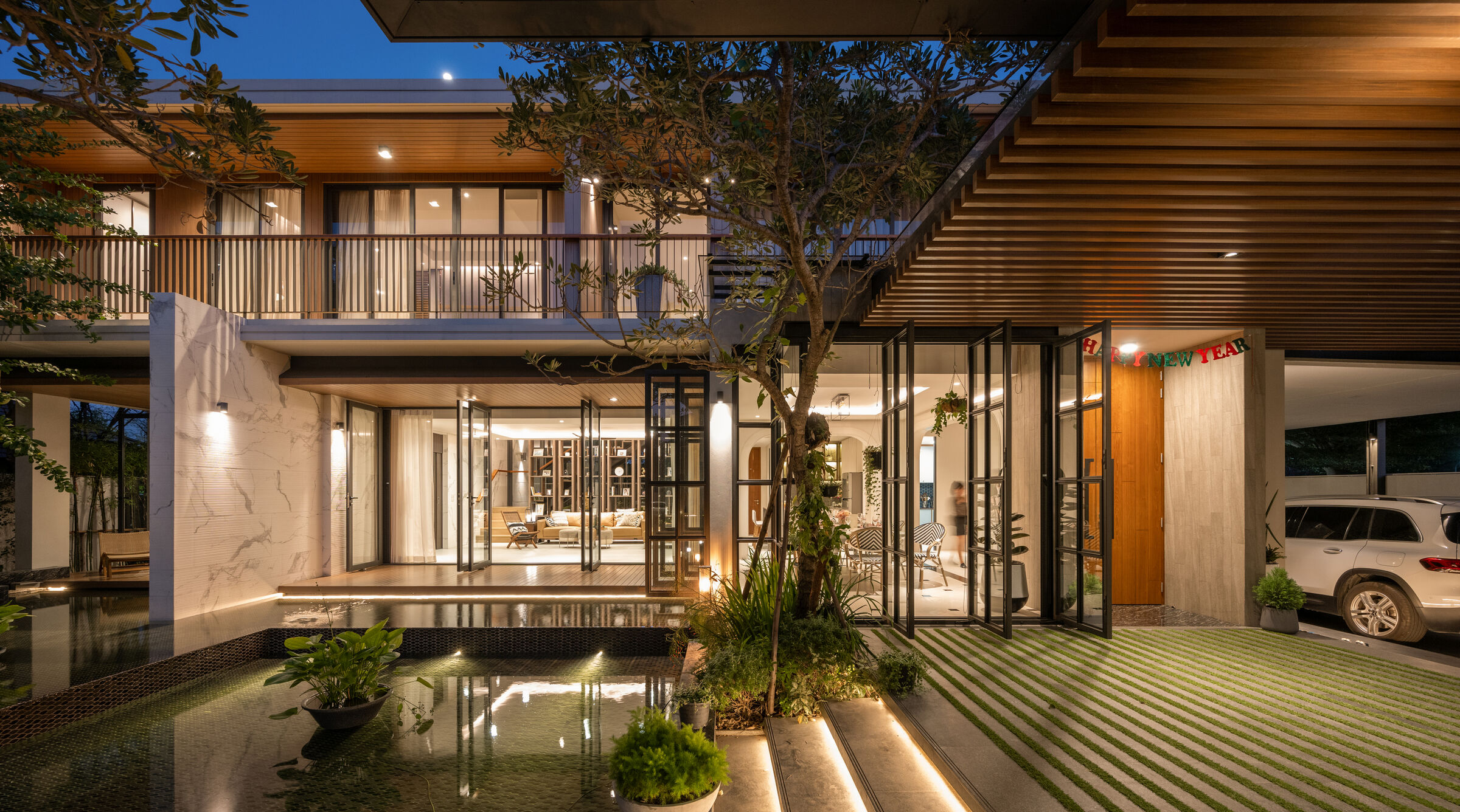 Gallery of Houses of T(h)ree | makeAscene | Media - 3