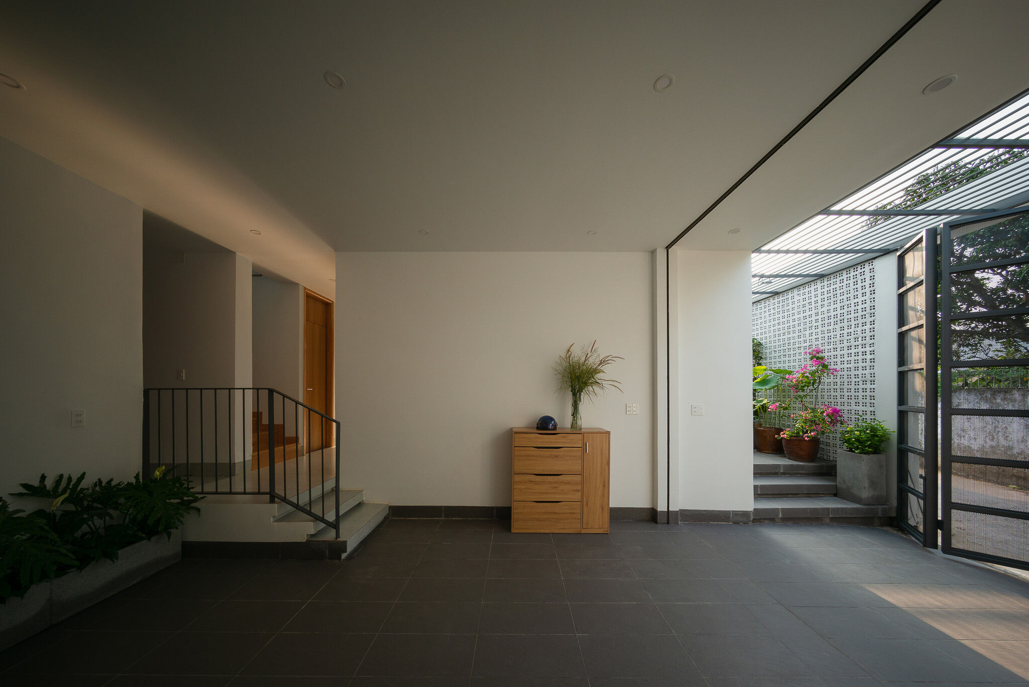 Gallery of PEACEFUL HOUSE | 90odesign | Media - 10