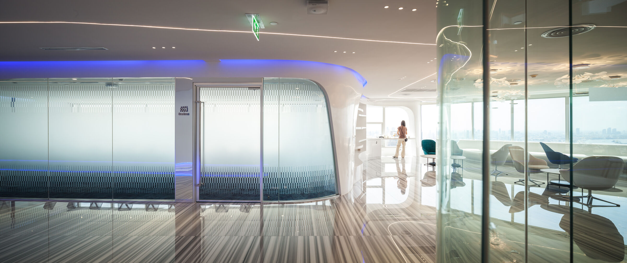 Gallery of KPMG Thailand - The Smart Office | pbm | Media - 4