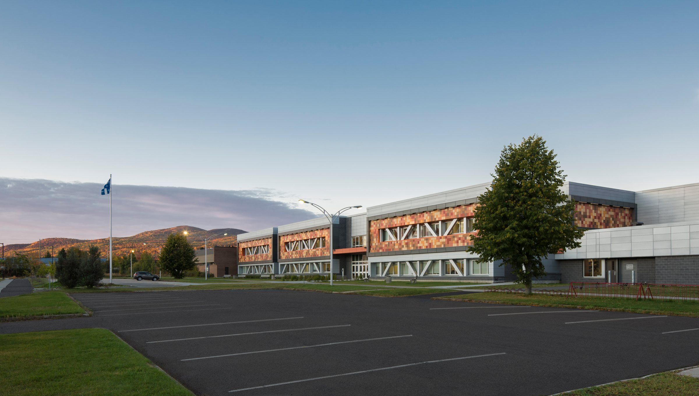 Centre éducatif Saint-Aubin | NIVO9 ARCHITECTES | Archello