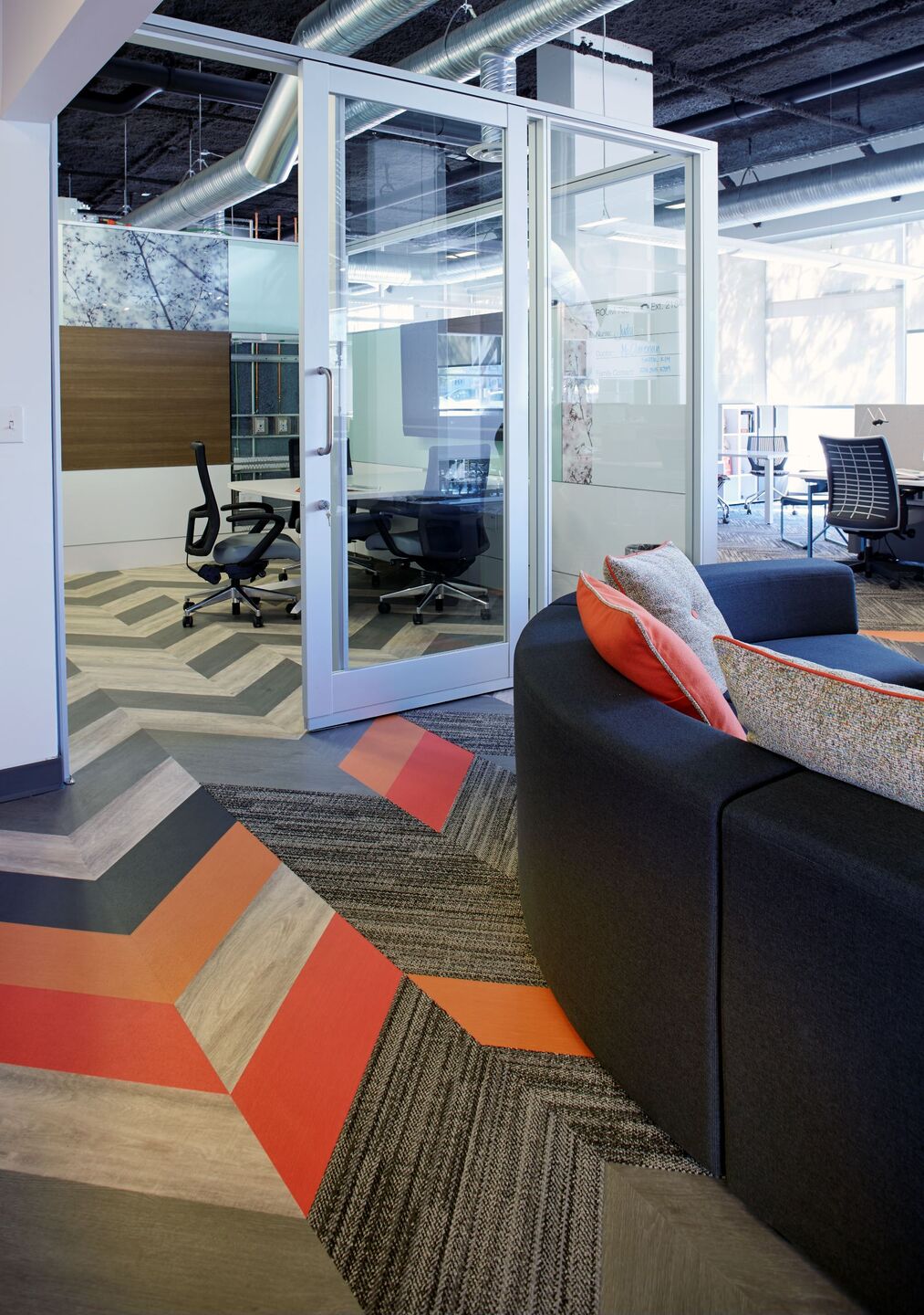 RJE Business Interiors | Patcraft | Archello