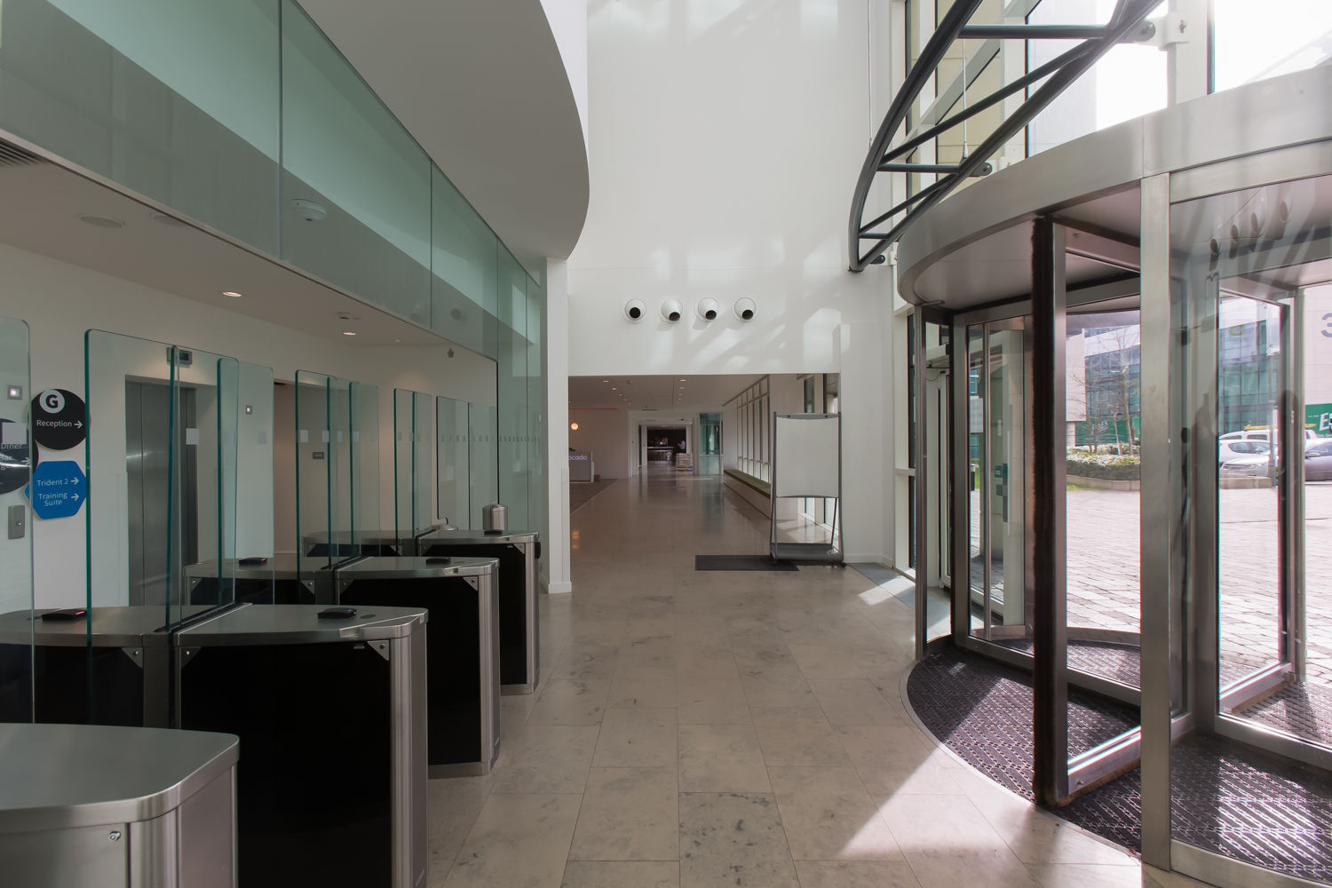 Gallery of Ocado Head Office Hatfield | Interior Options | Media - 1