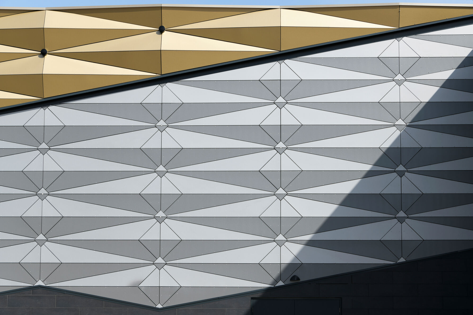 Rockpanel Metals by Rockpanel | Media - Photos and Videos - 4 | Archello