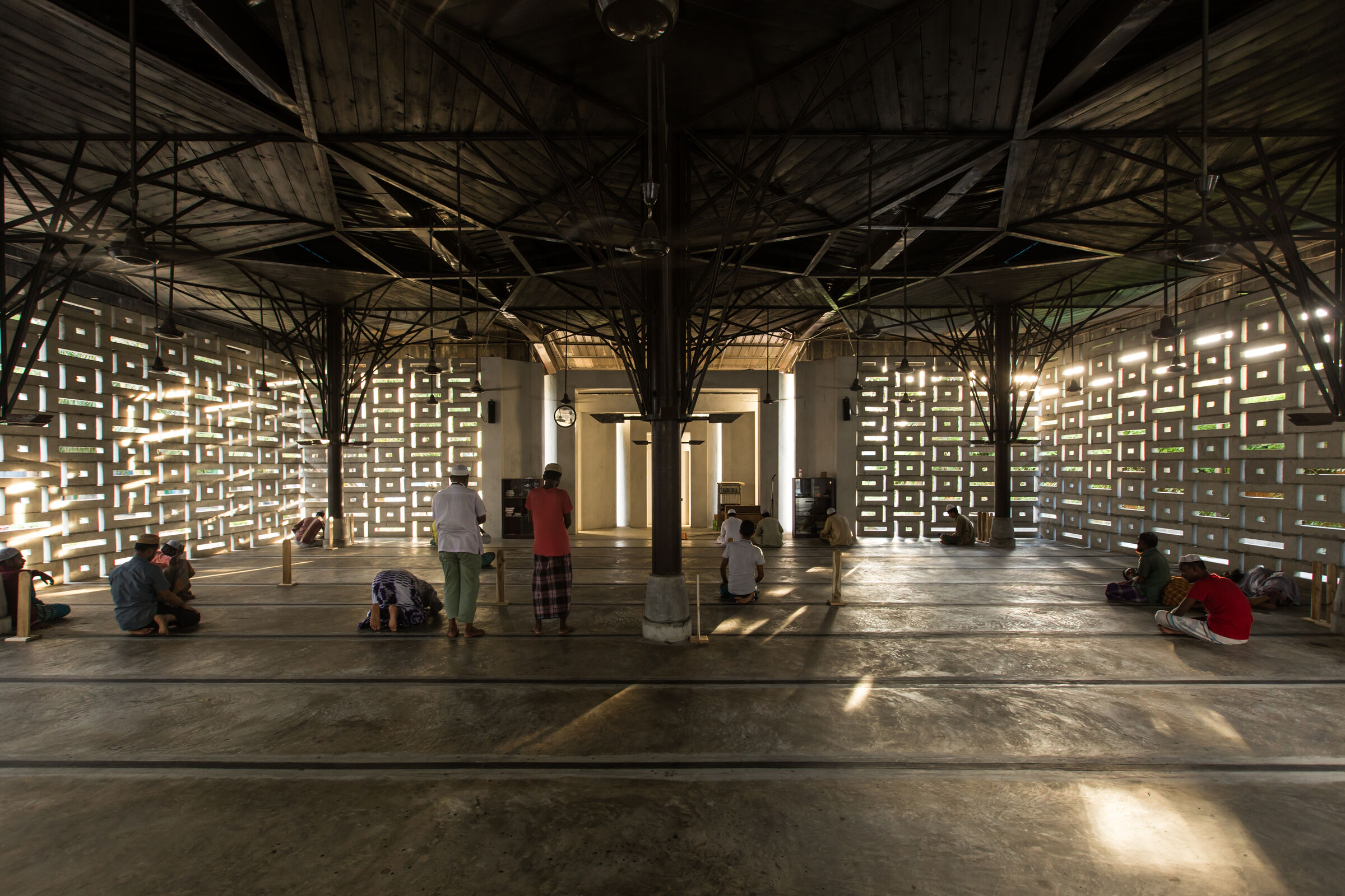 Gallery of Amber Denim Mosque | Archeground | Media - 8