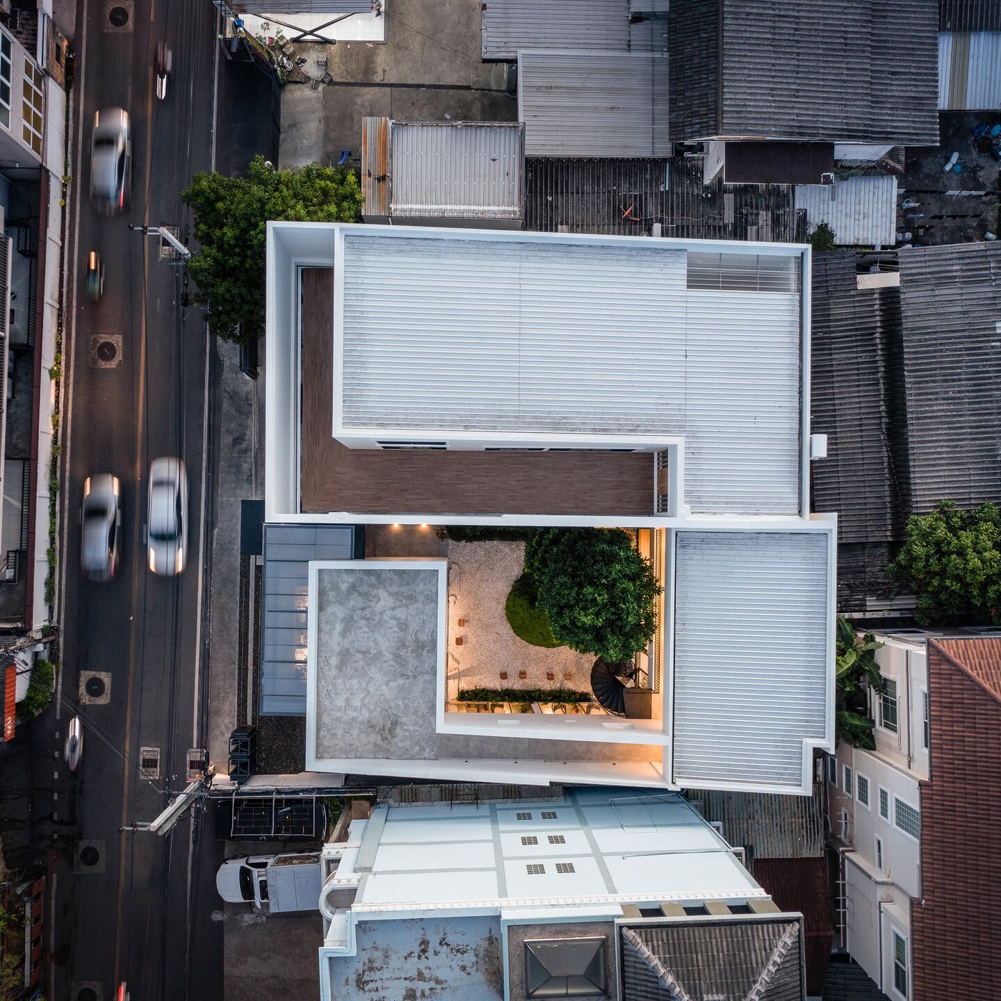 Gallery of Risu Café | ForX Design Studio | Media - 6