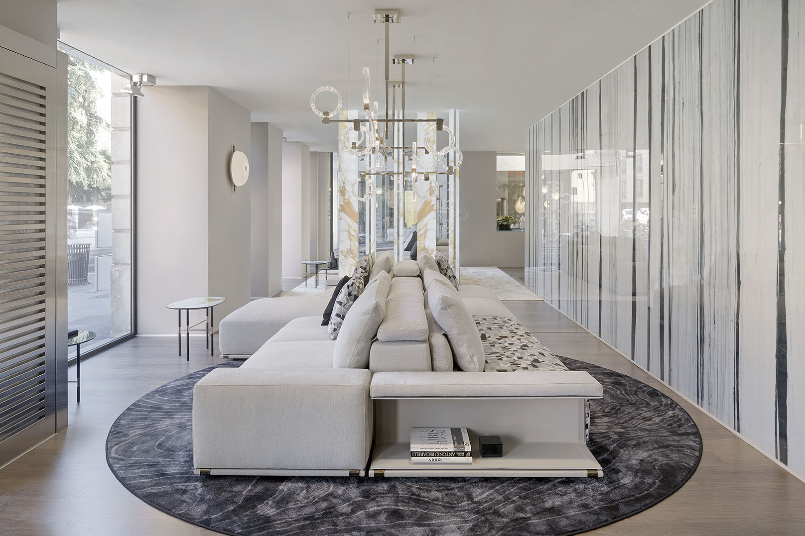 Sicis による Zeno Sofa | Archello